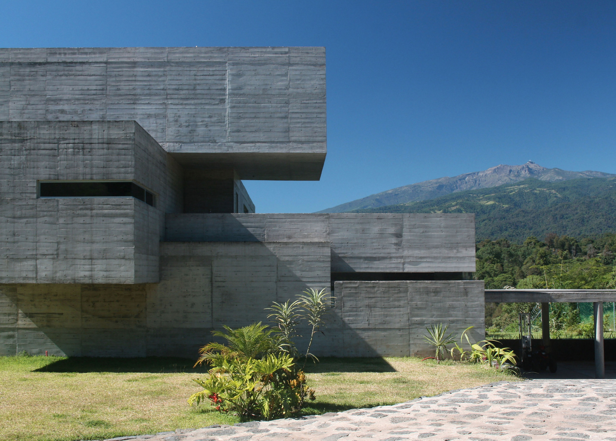 Gallery of Oyamel House / RP Arquitectos - 12