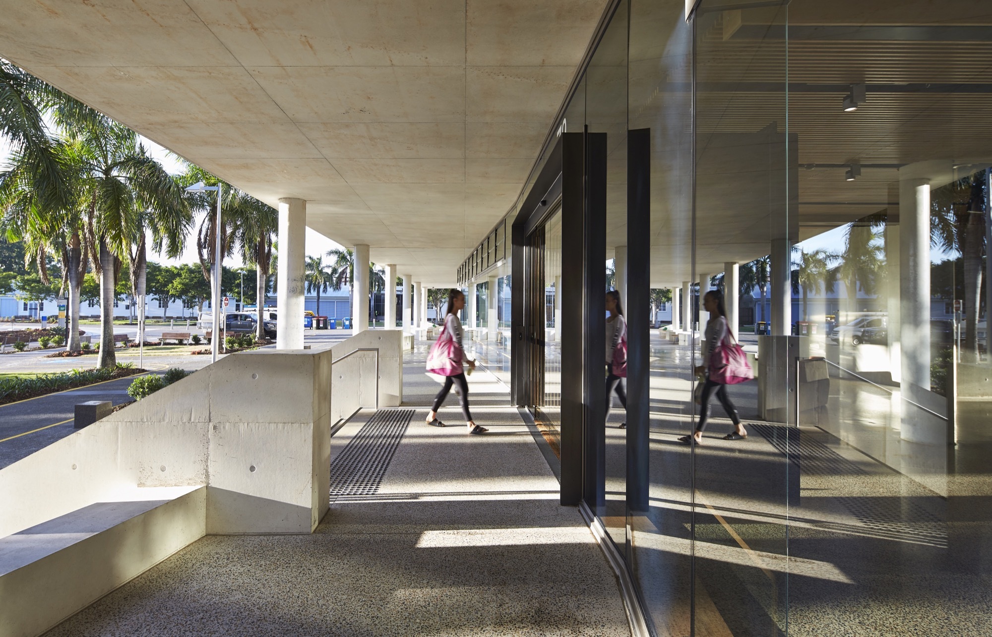 Gallery of Creative Industries Precinct 2, Queensland University of ...