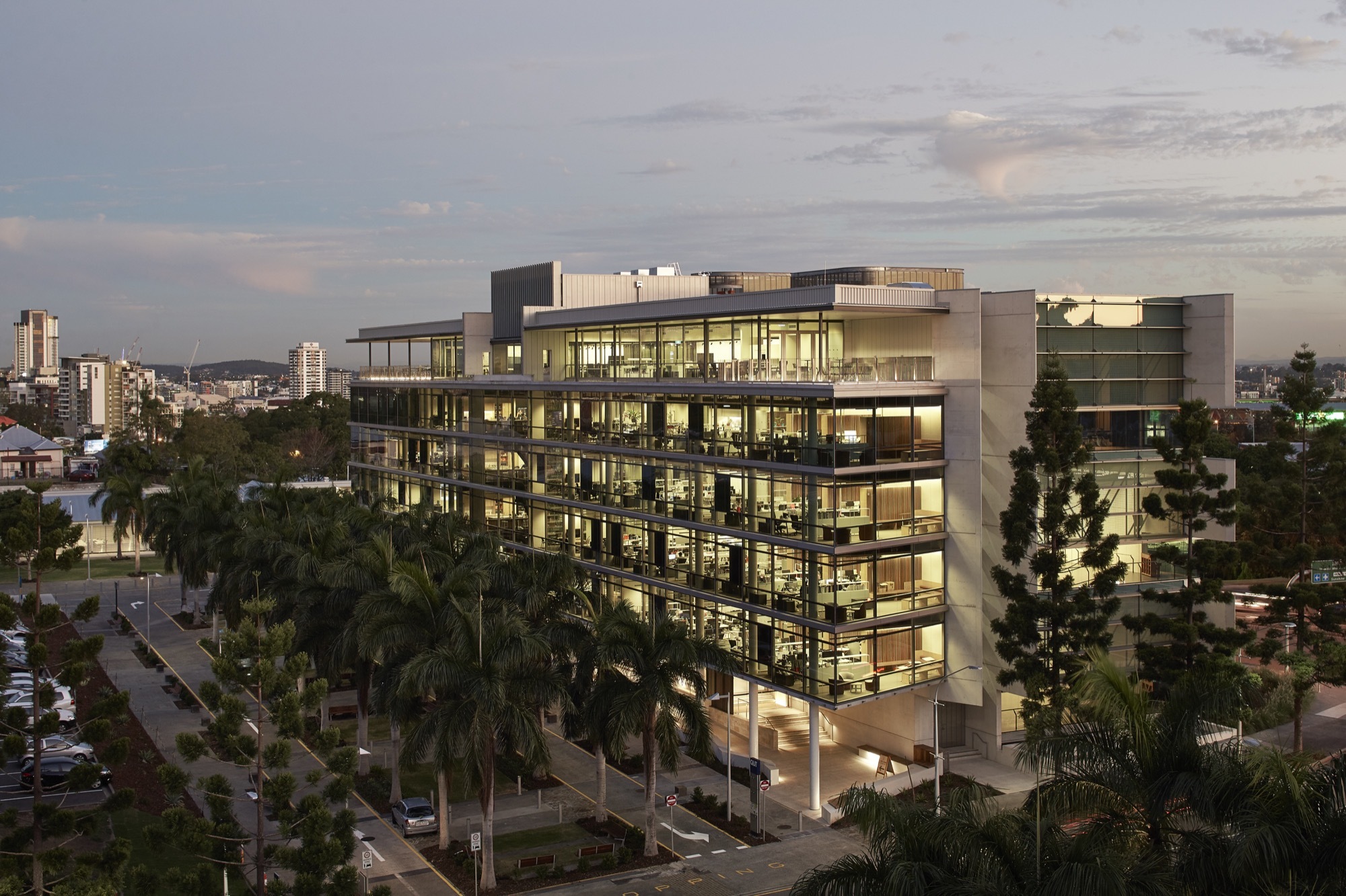 Gallery of Creative Industries Precinct 2, Queensland University of ...