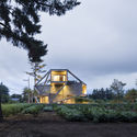 Simple House / Moon Hoon | ArchDaily