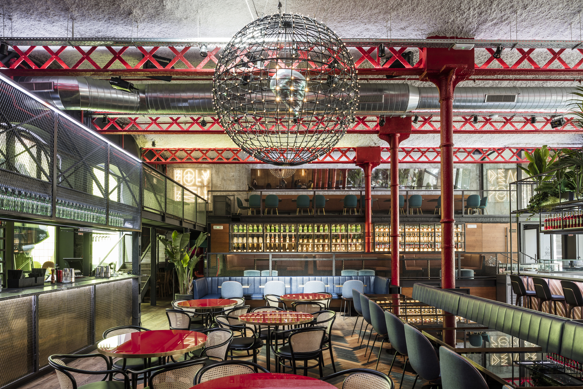 Gallery of EL MAMA & LA PAPA Bar Restaurant / El Equipo Creativo - 15