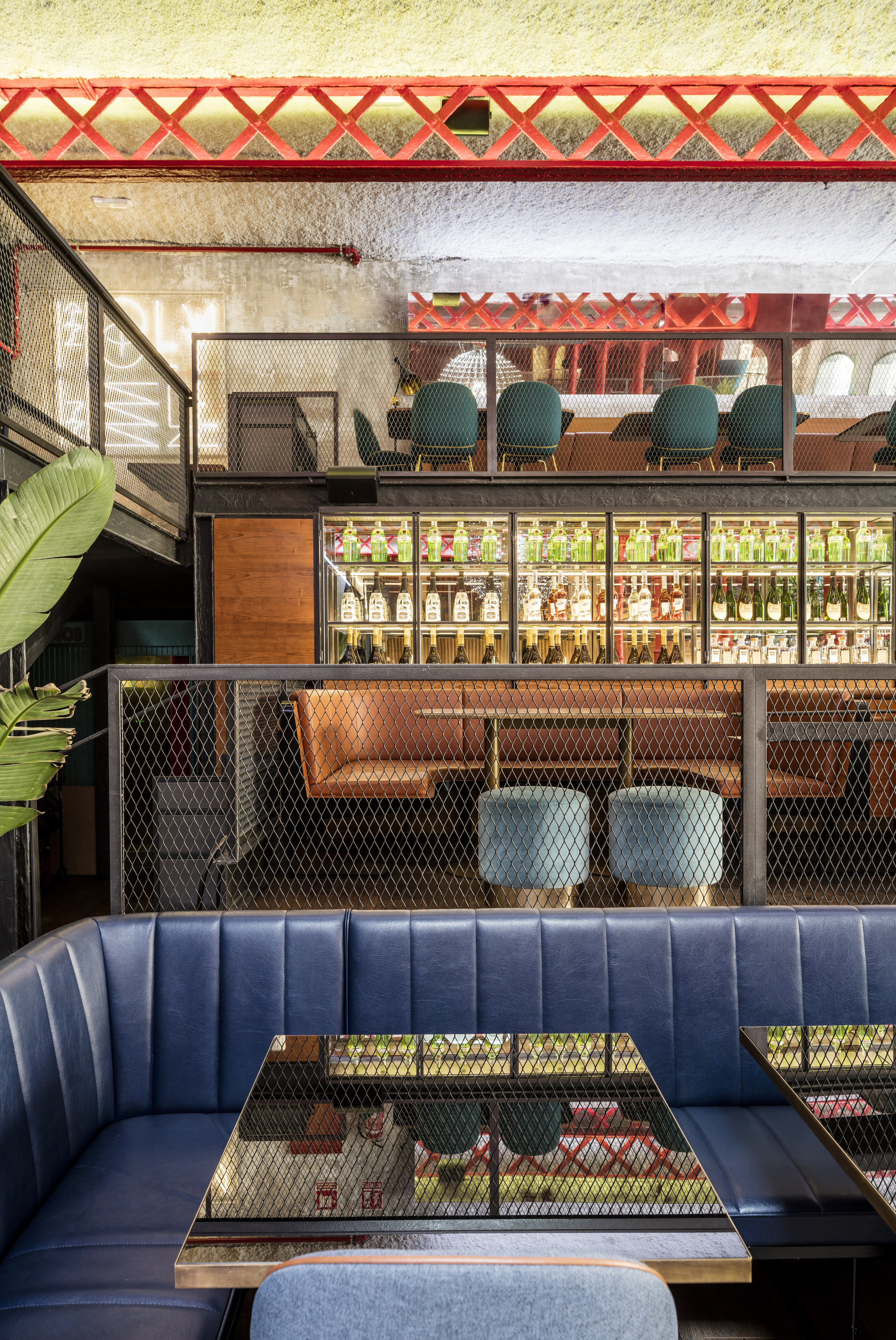 Gallery of EL MAMA & LA PAPA Bar Restaurant / El Equipo Creativo - 7