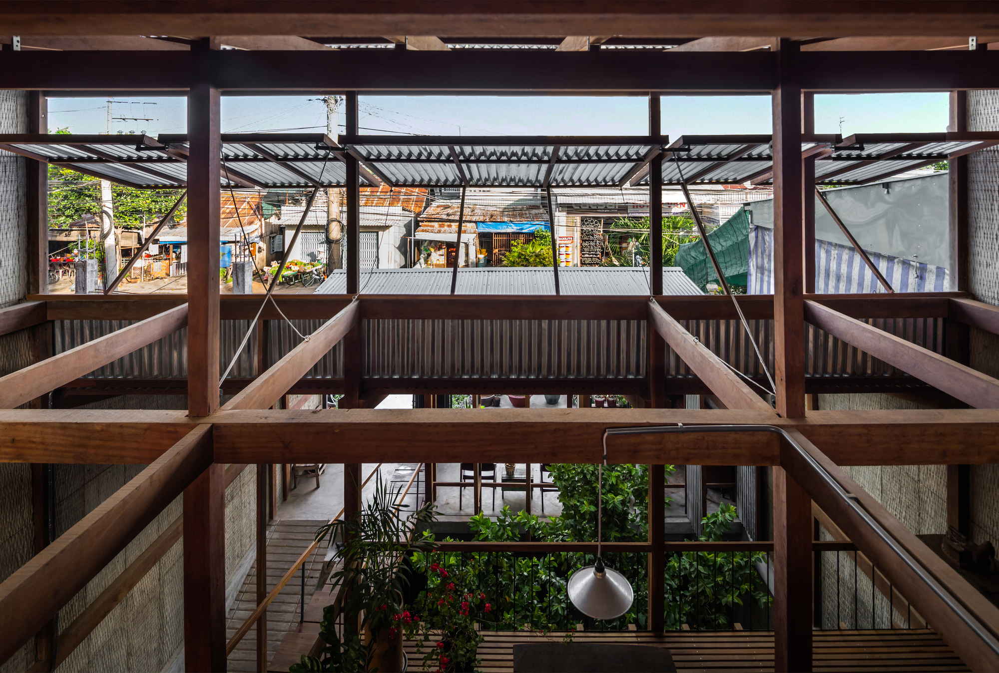 Gallery of House in Chau Doc / NISHIZAWAARCHITECTS - 20