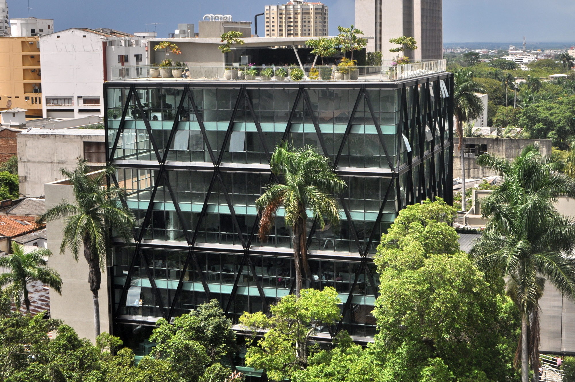 Galería de Centro Empresarial Torre Centenario / BYE Arquitectos - 7