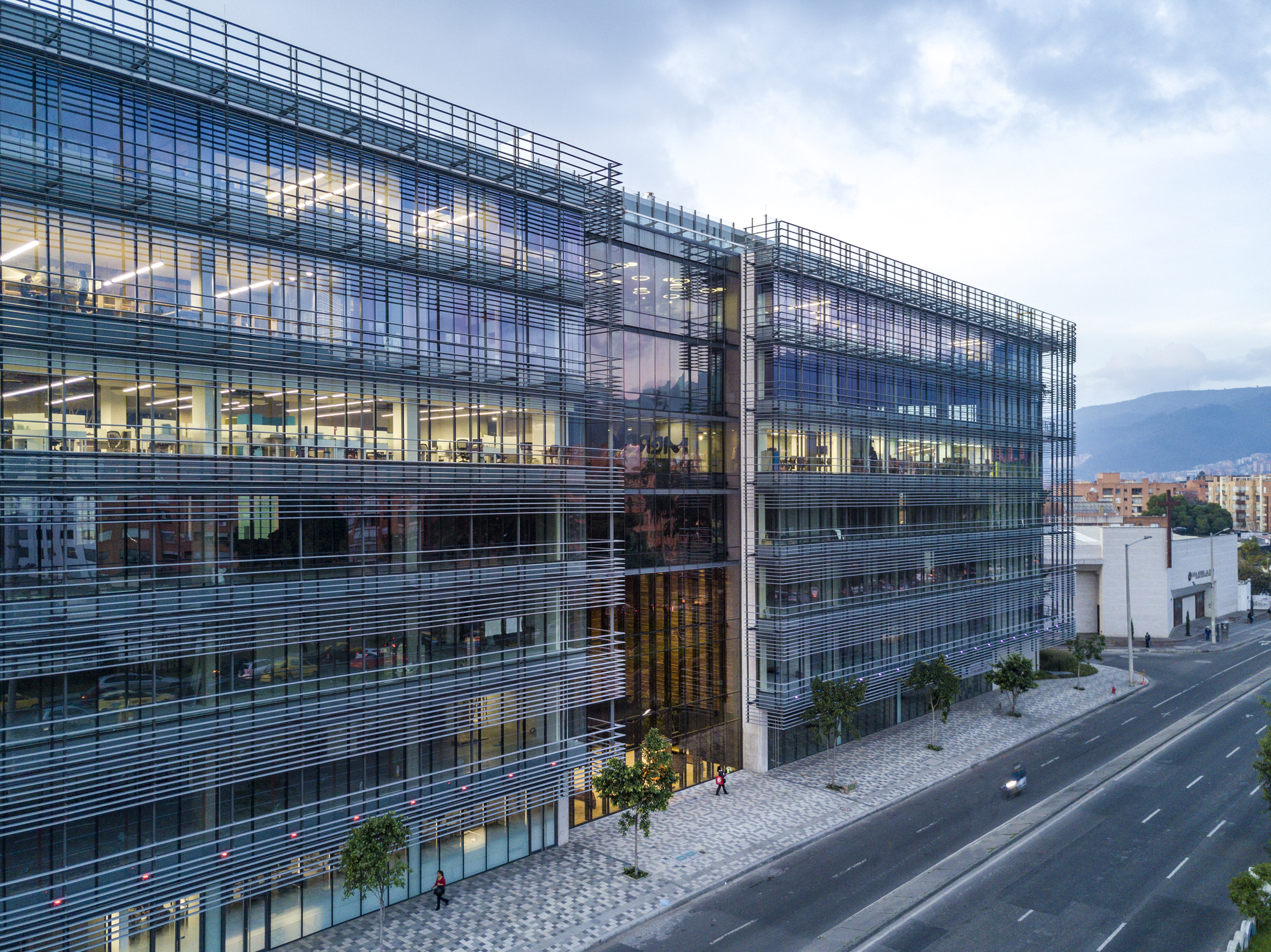 Gallery of Naos Business Campus / aRE - Arquitectura en Estudio - 15