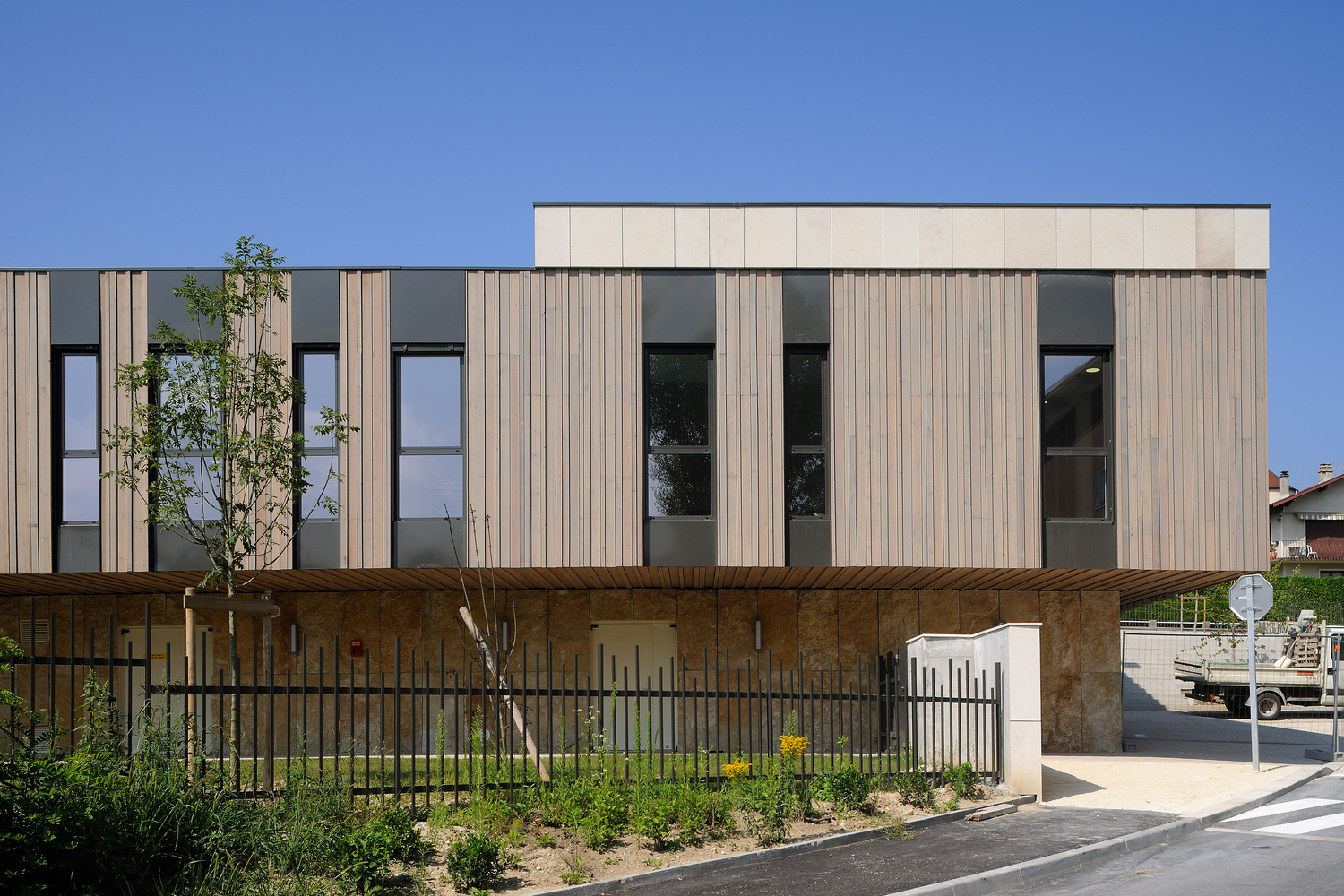 Gallery of School Group Jean Ferrat / Atelier Didier Dalmas - 14
