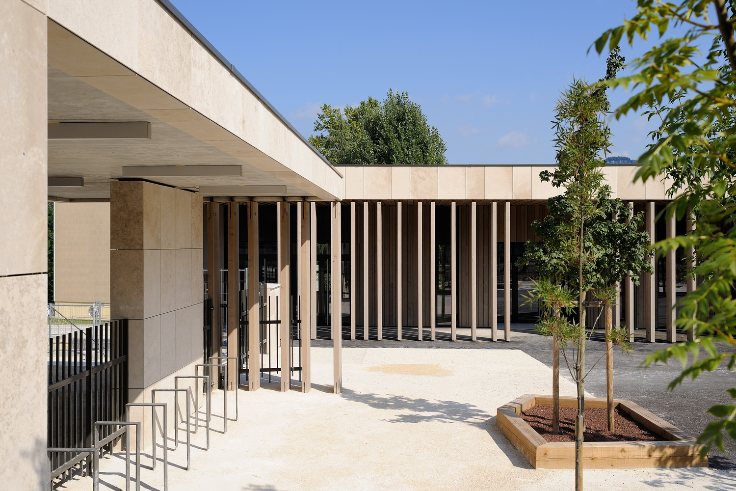 Gallery of School Group Jean Ferrat / Atelier Didier Dalmas - 4
