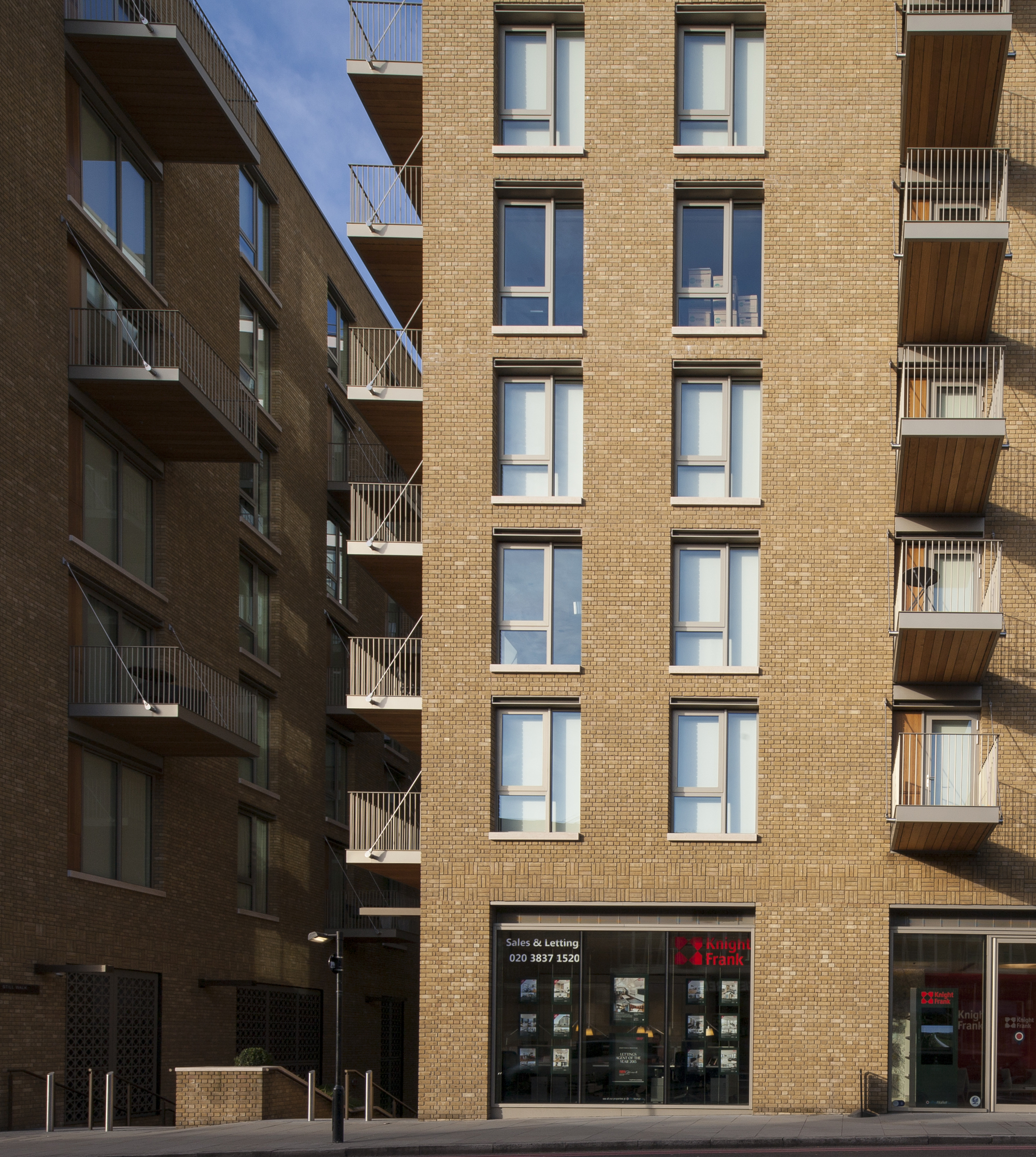 Gallery of One Tower Bridge / Squire and Partners - 15