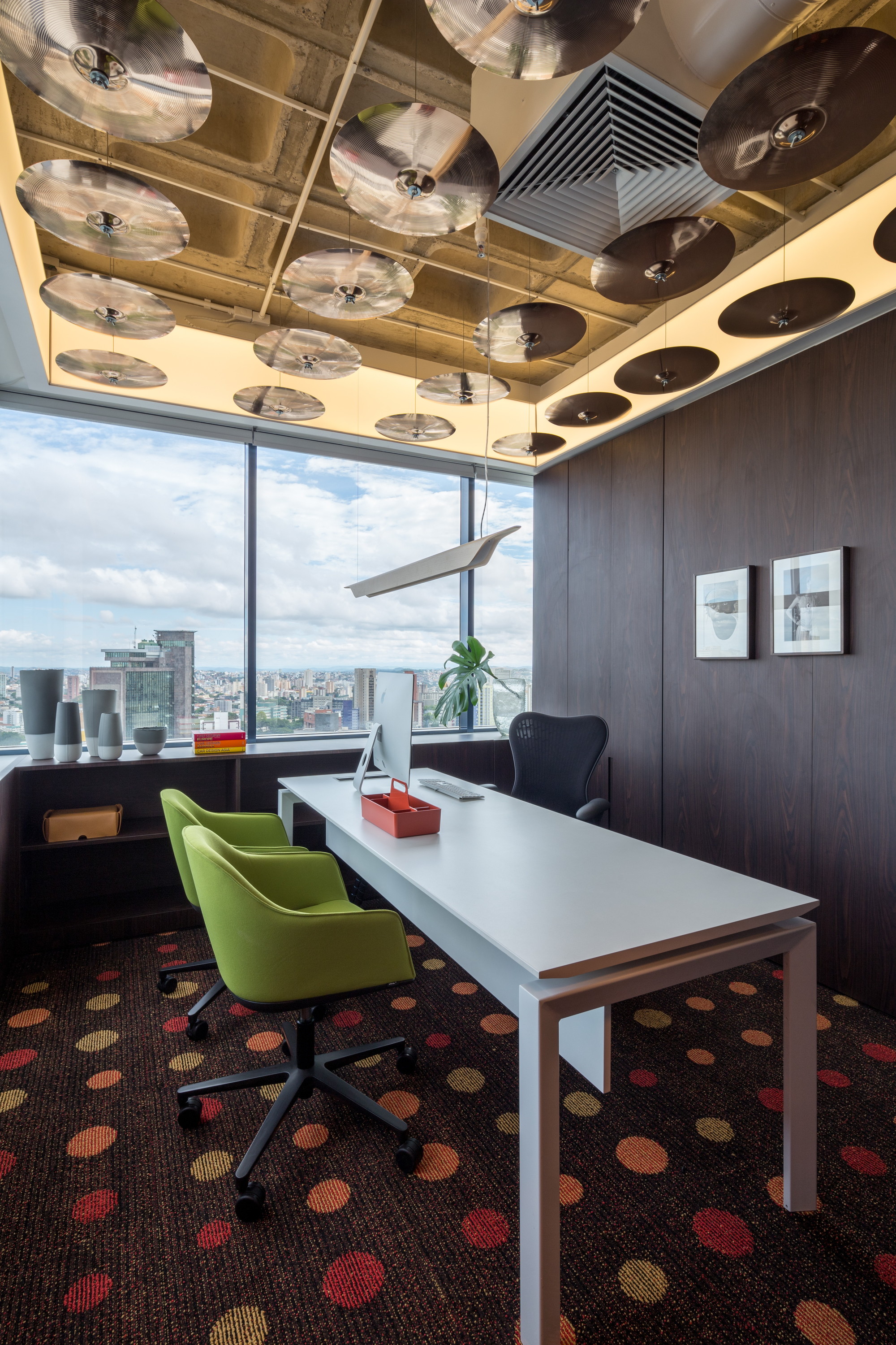 Galeria de Studio Sol / Todos Arquitetura + Estudio Guto Requena - 12