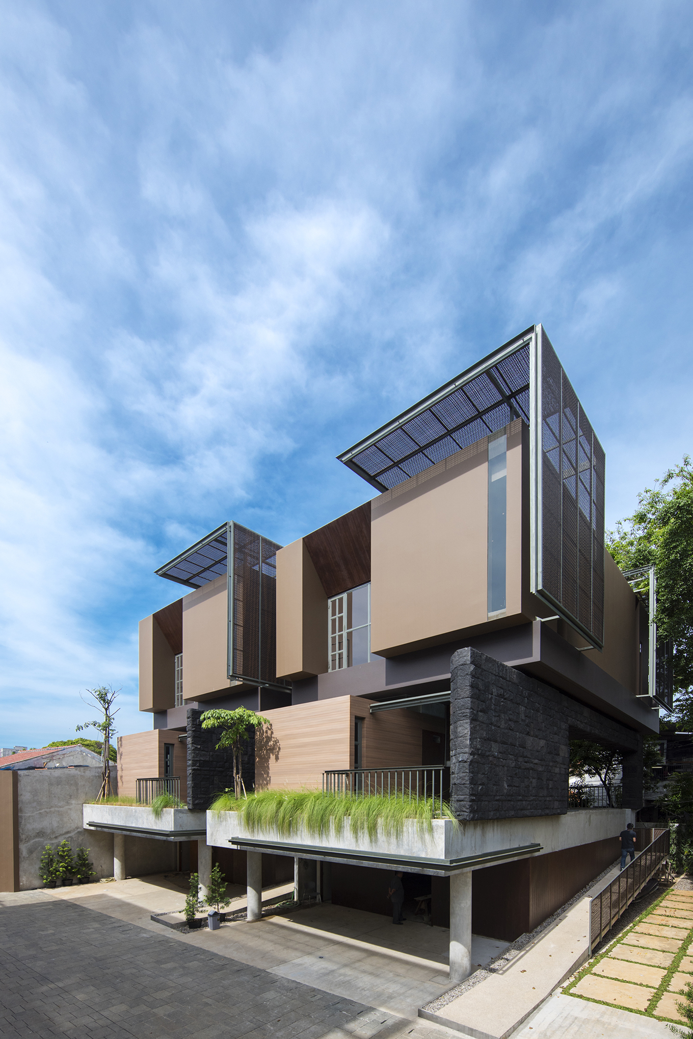 Gallery of Cilandak Stackhouse / Atelier Riri - 3