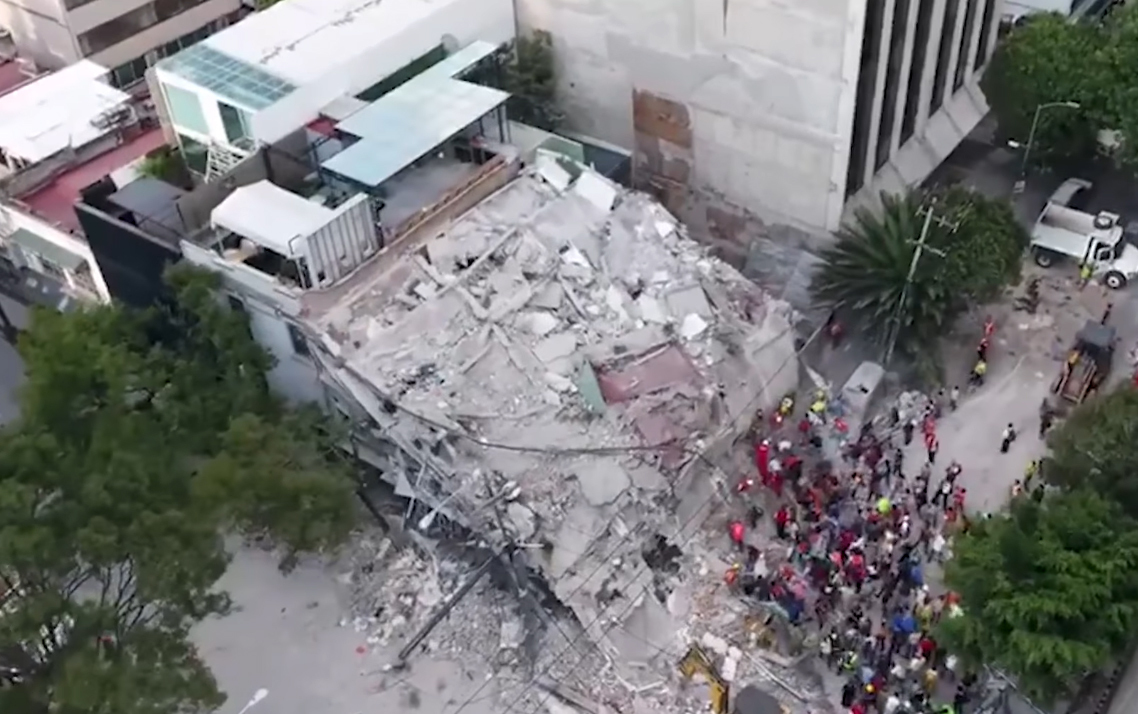 Galería de Al menos 220 muertos y cientos de atrapados tras colapso de ...