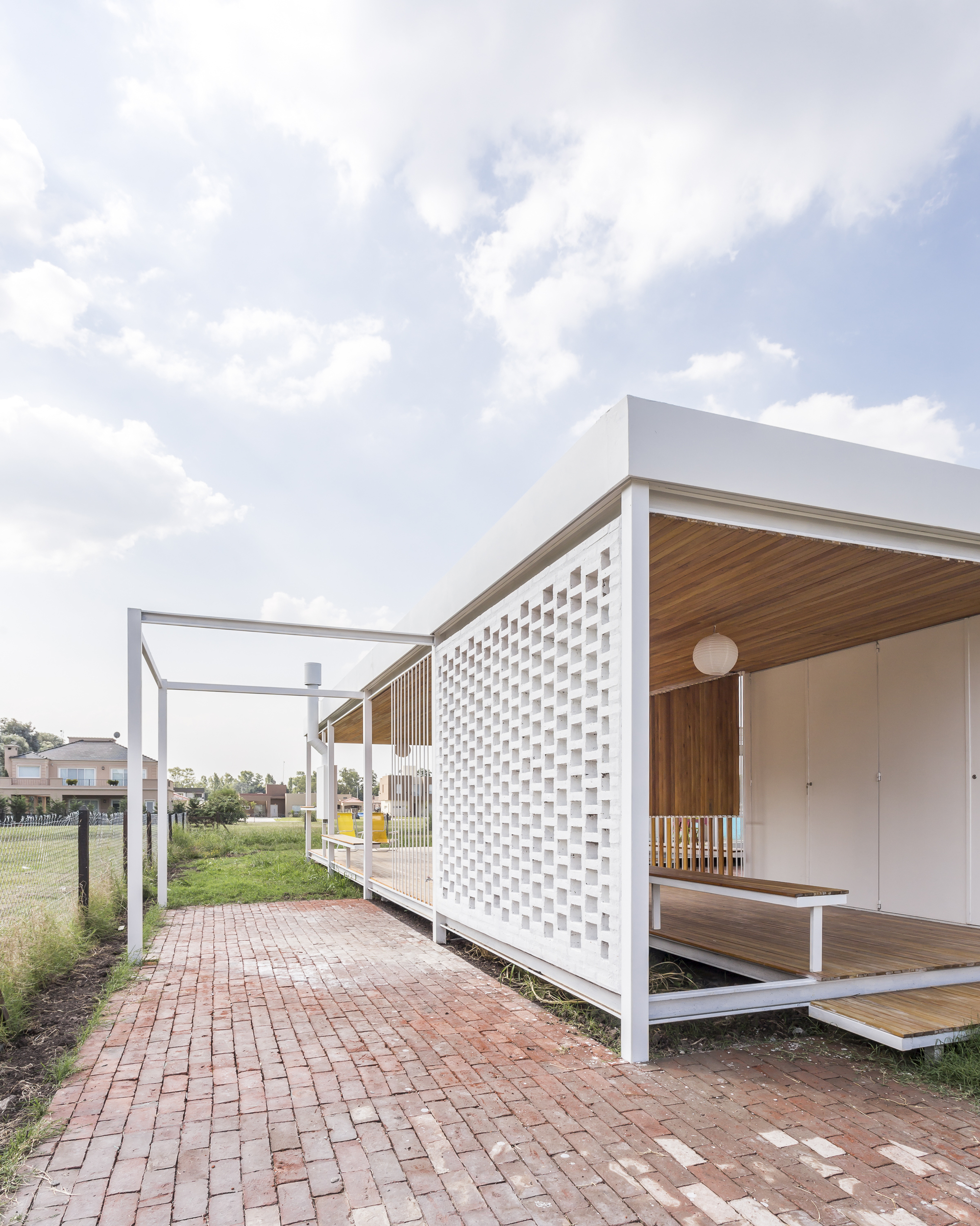 Gallery of Canning House / Estudio Borrachia - 12