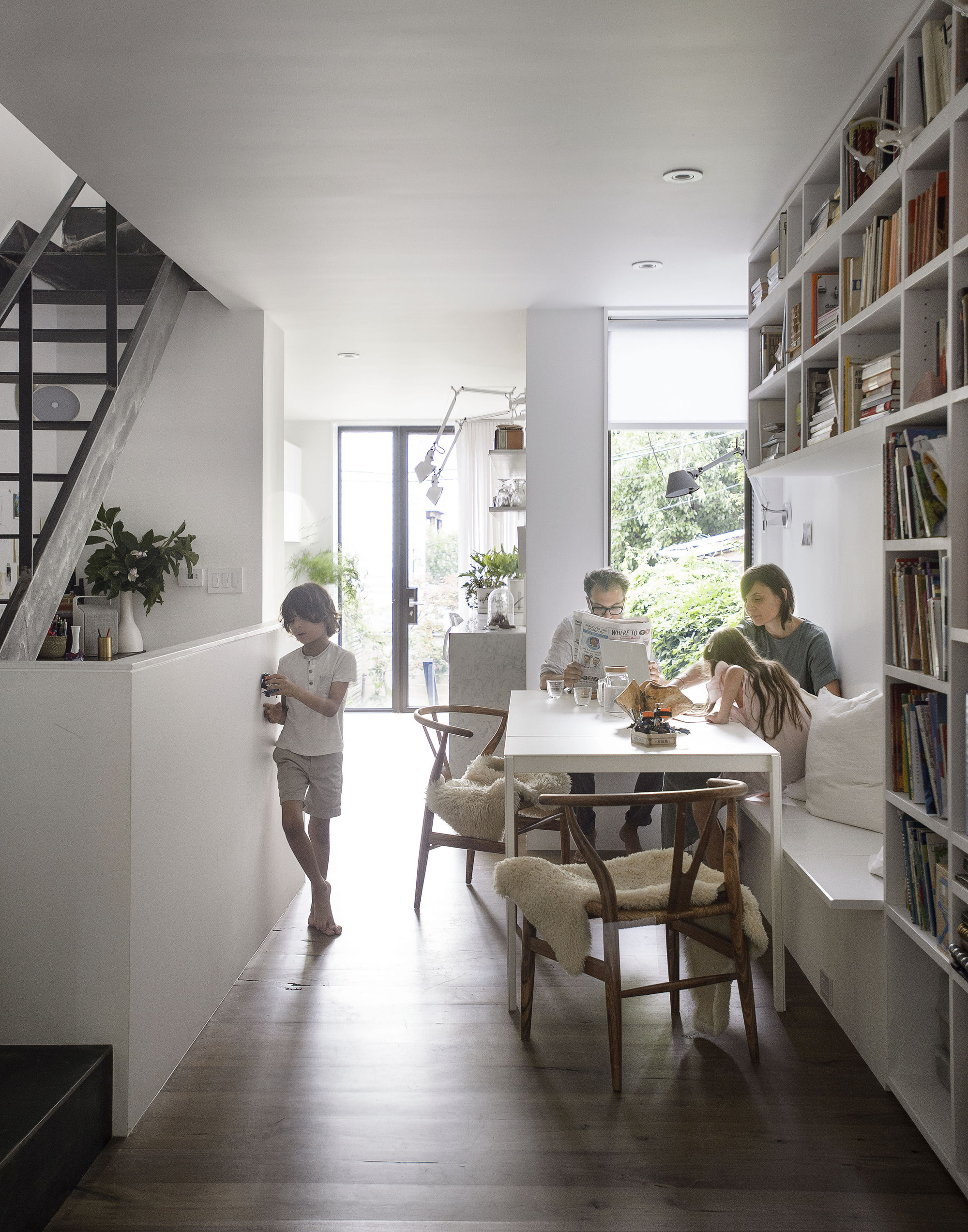 Gallery of Little House. Big City / Office of Architecture - 4