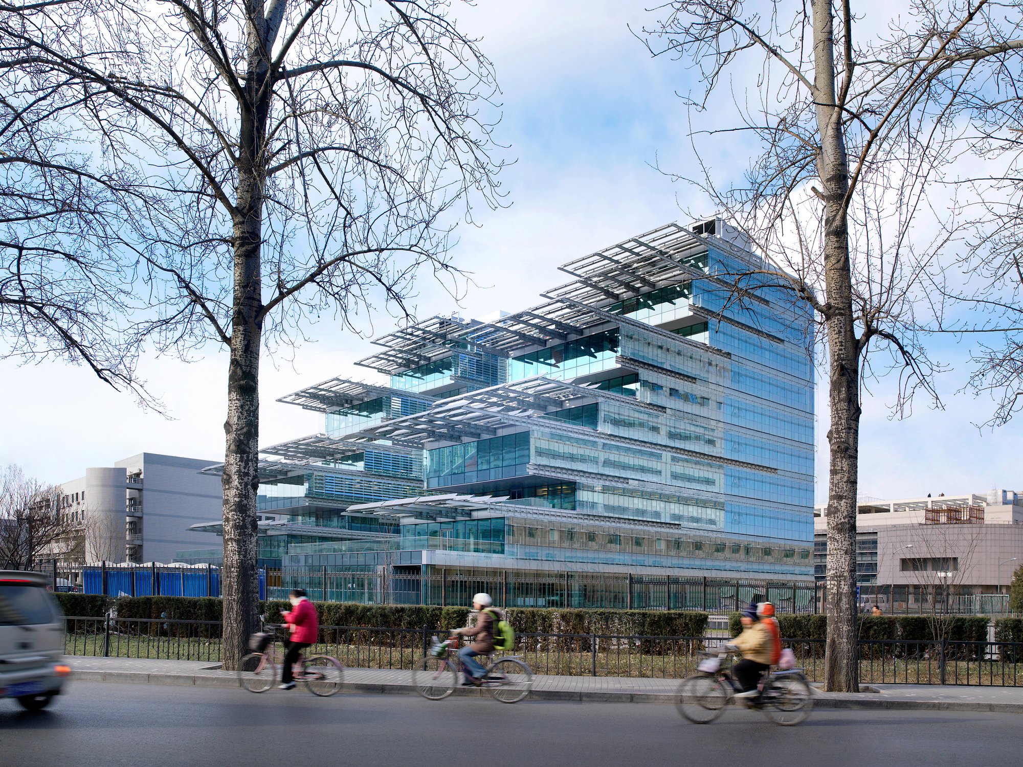 Sino-Italian Ecological and Energy Efficient Building / Mario Cucinella ...