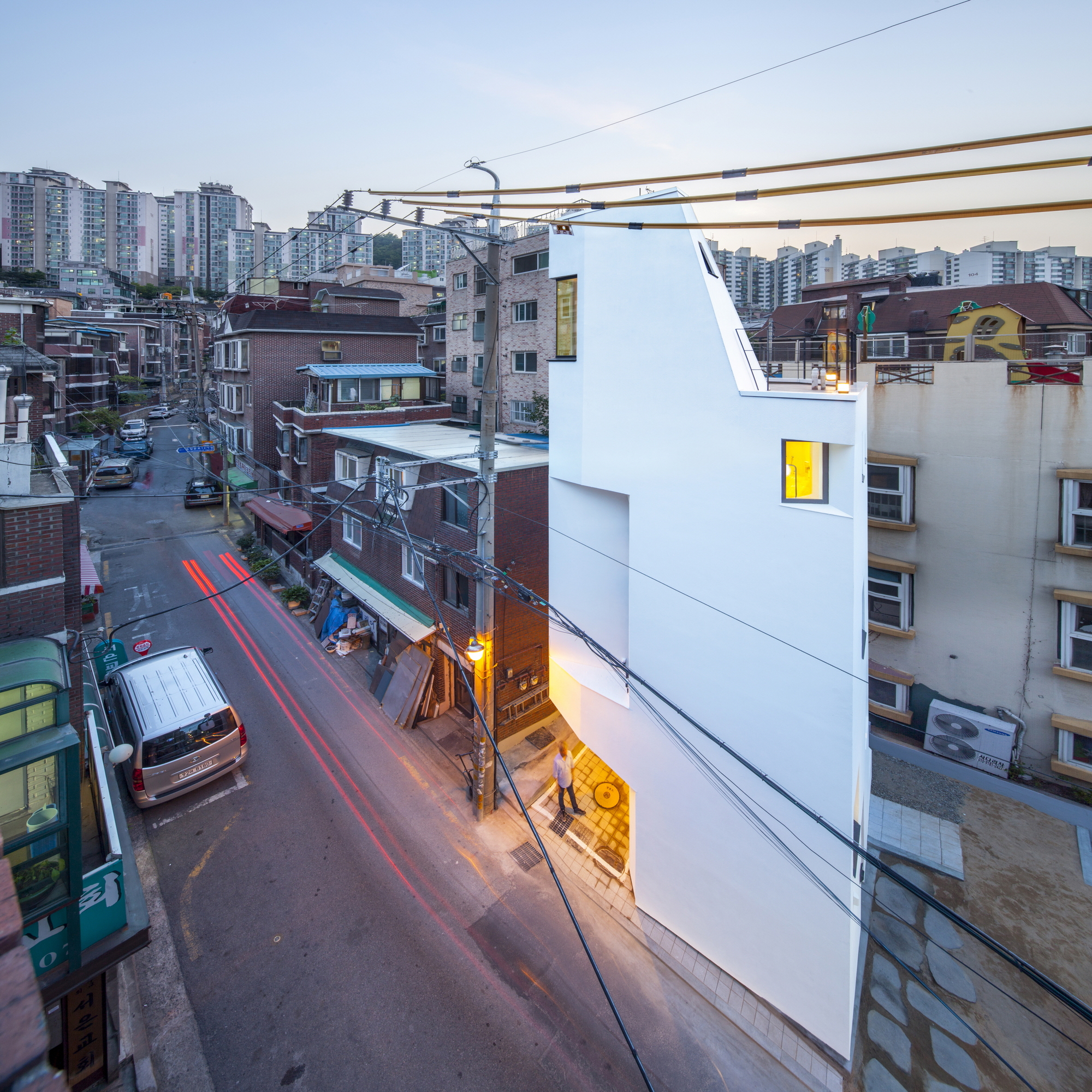 Gallery of Crevice House / ThEPlus Architects - 2