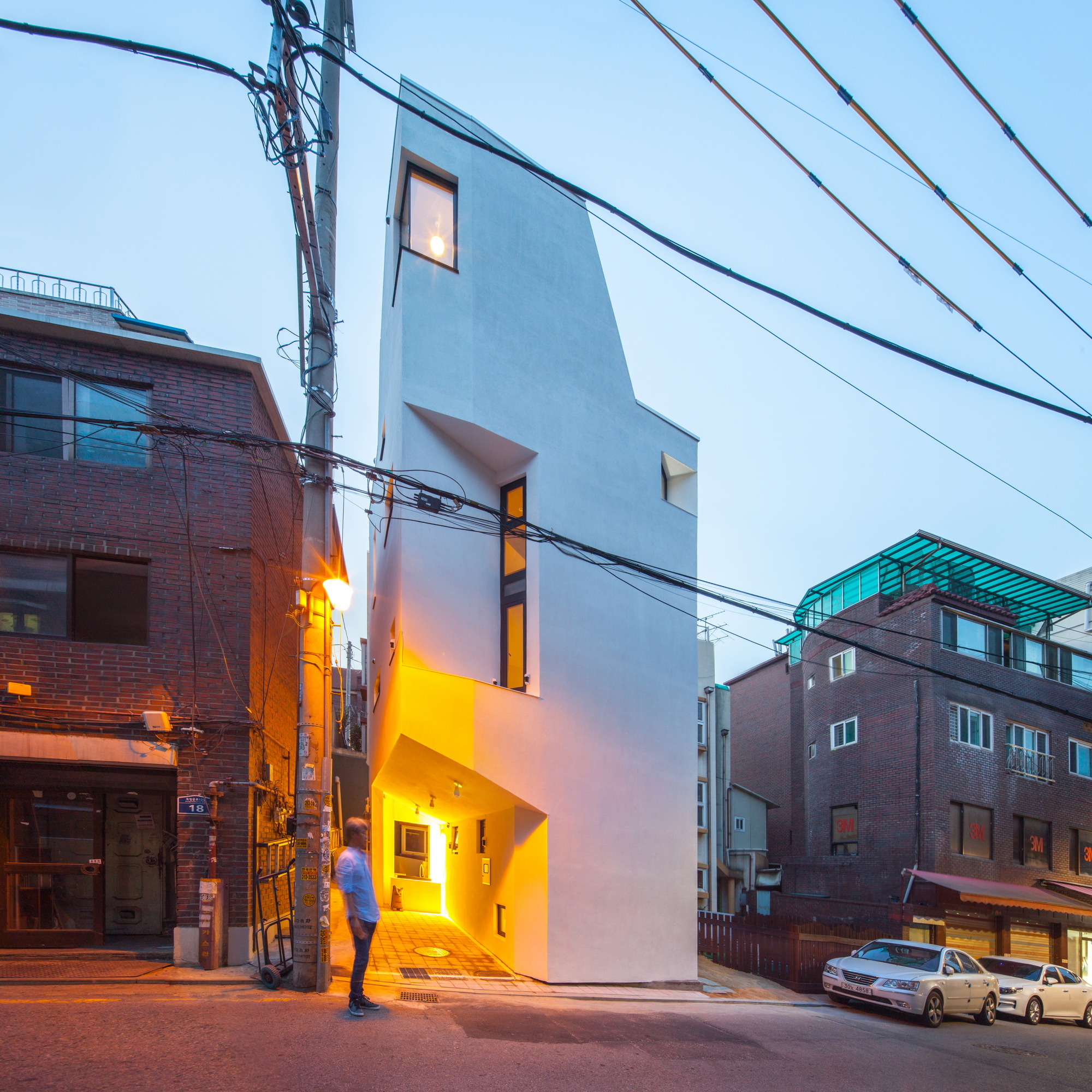 Gallery of Crevice House / ThEPlus Architects - 27