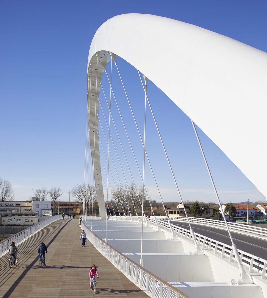 Gallery of Cittadella Bridge / Richard Meier & Partners - 12