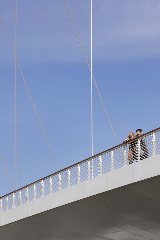 Cittadella Bridge / Richard Meier & Partners | ArchDaily