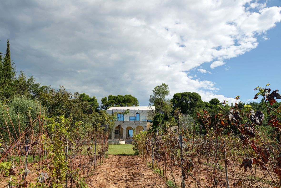 Gallery of Mediterranean Villa / Architectural office TOBIS-inzenjering ...