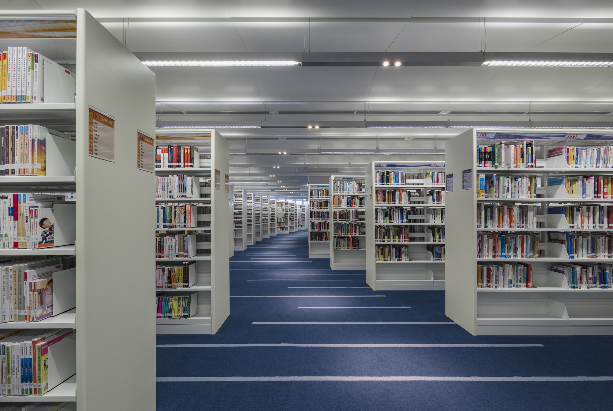 Gallery of Yuen Long District Library & Indoor Recreational Centre / P ...