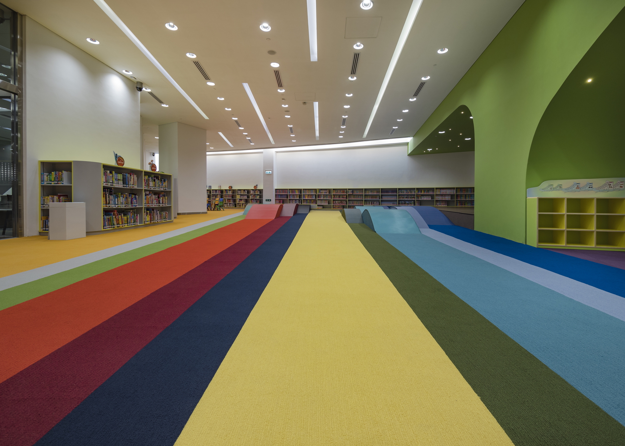 Gallery of Yuen Long District Library & Indoor Recreational Centre / P ...