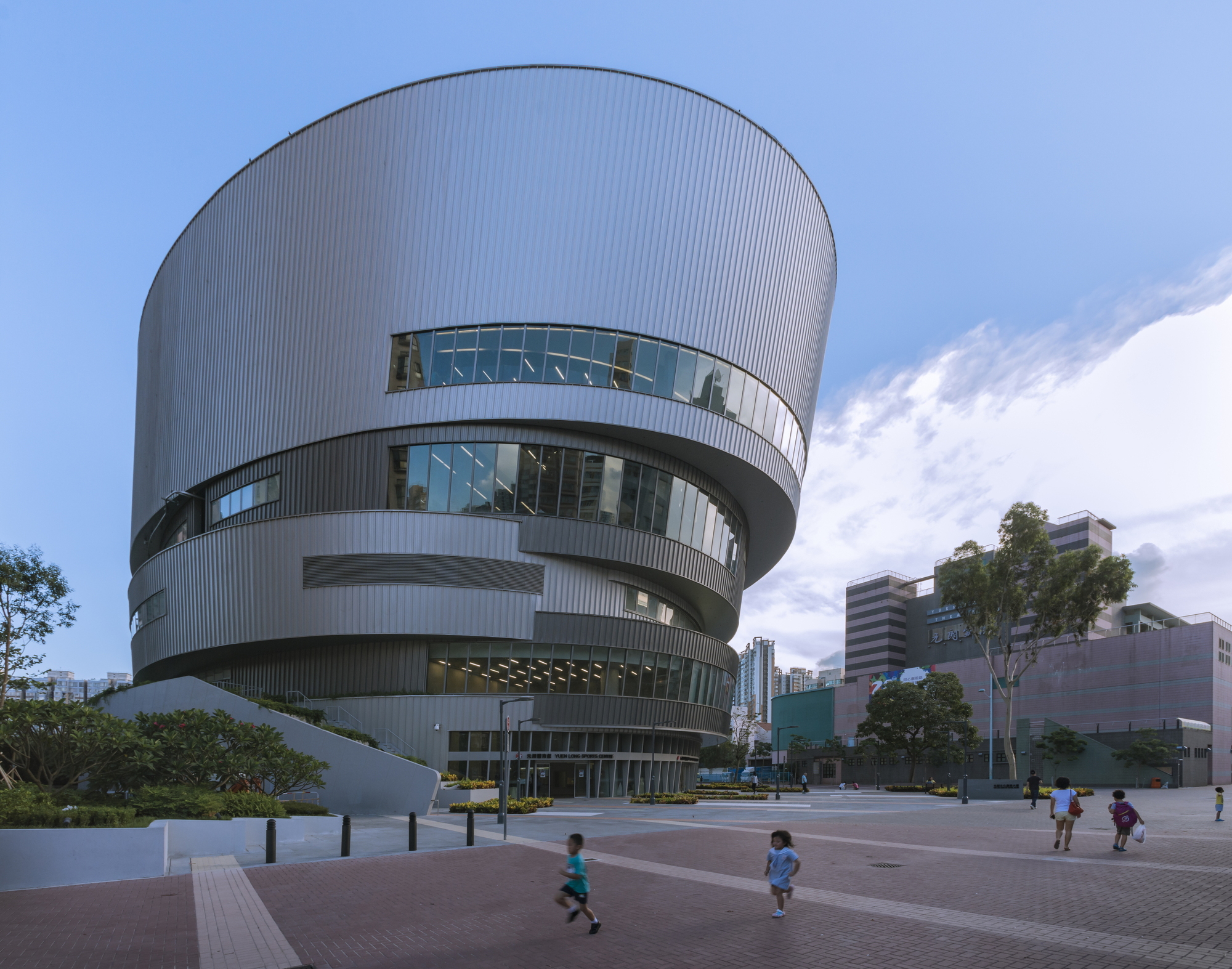 Gallery of Yuen Long District Library & Indoor Recreational Centre / P ...