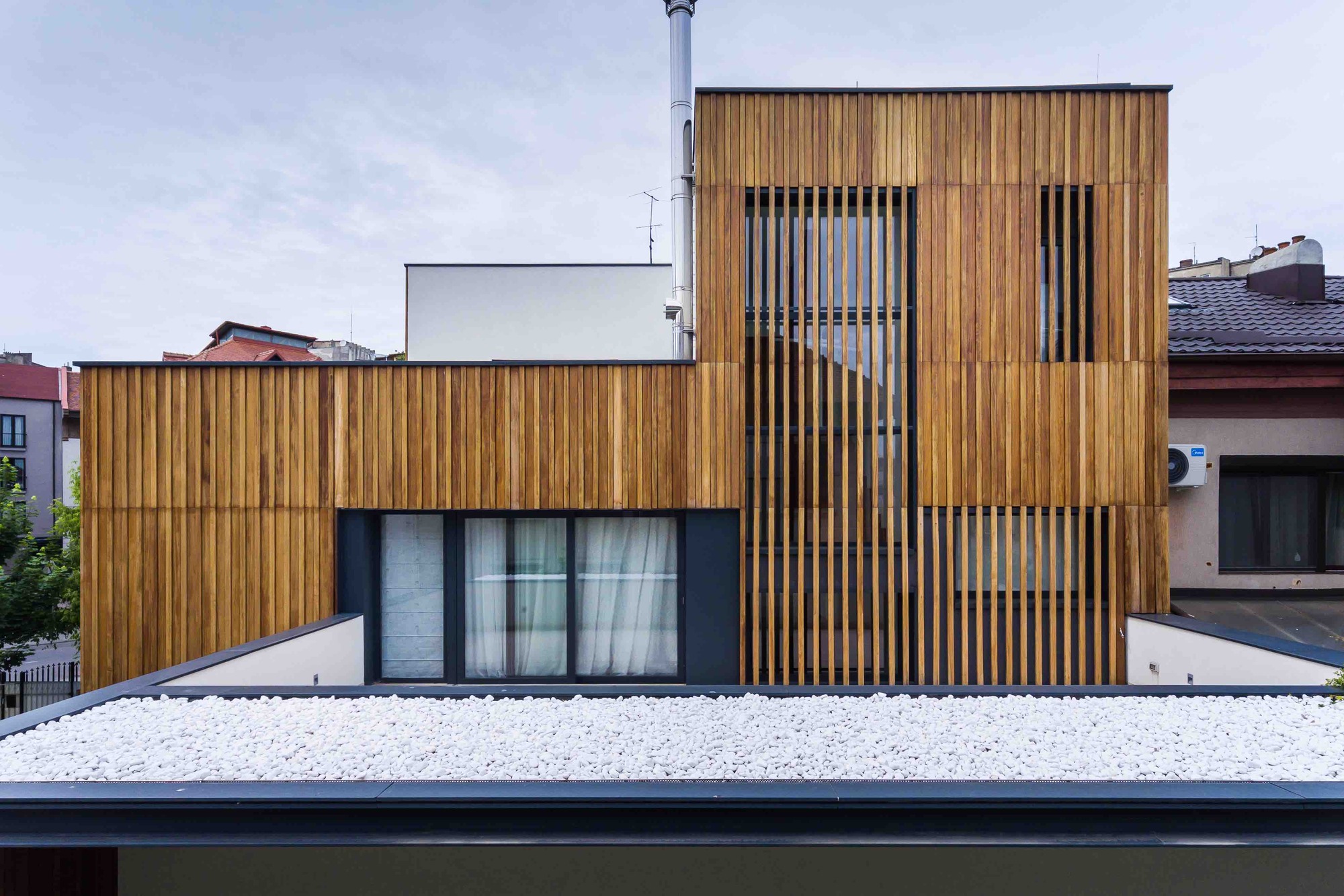 Gallery of Racovita House / Corina Dindareanu - 6