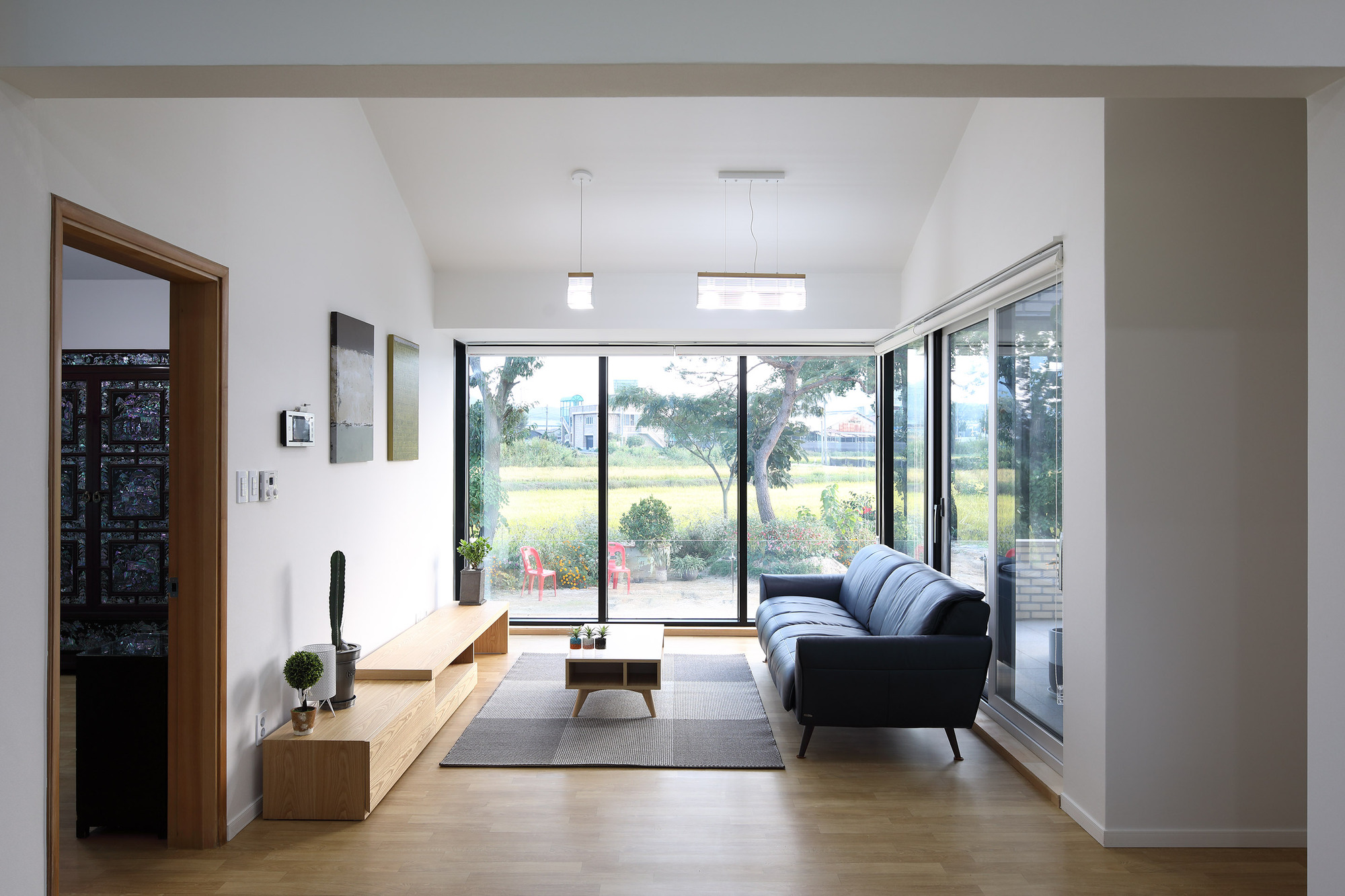 Gallery of Living Room for Farmer / SSA - 17