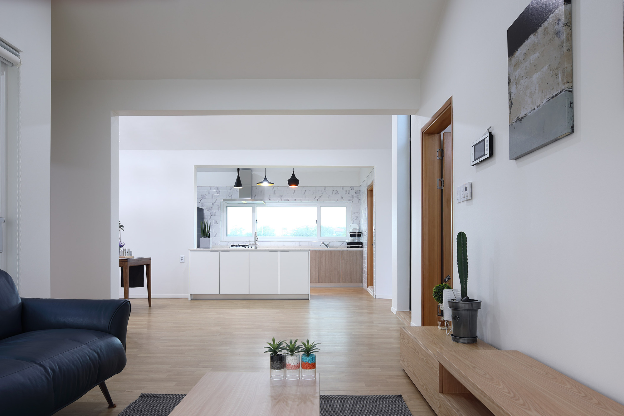 Gallery of Living Room for Farmer / SSA - 9