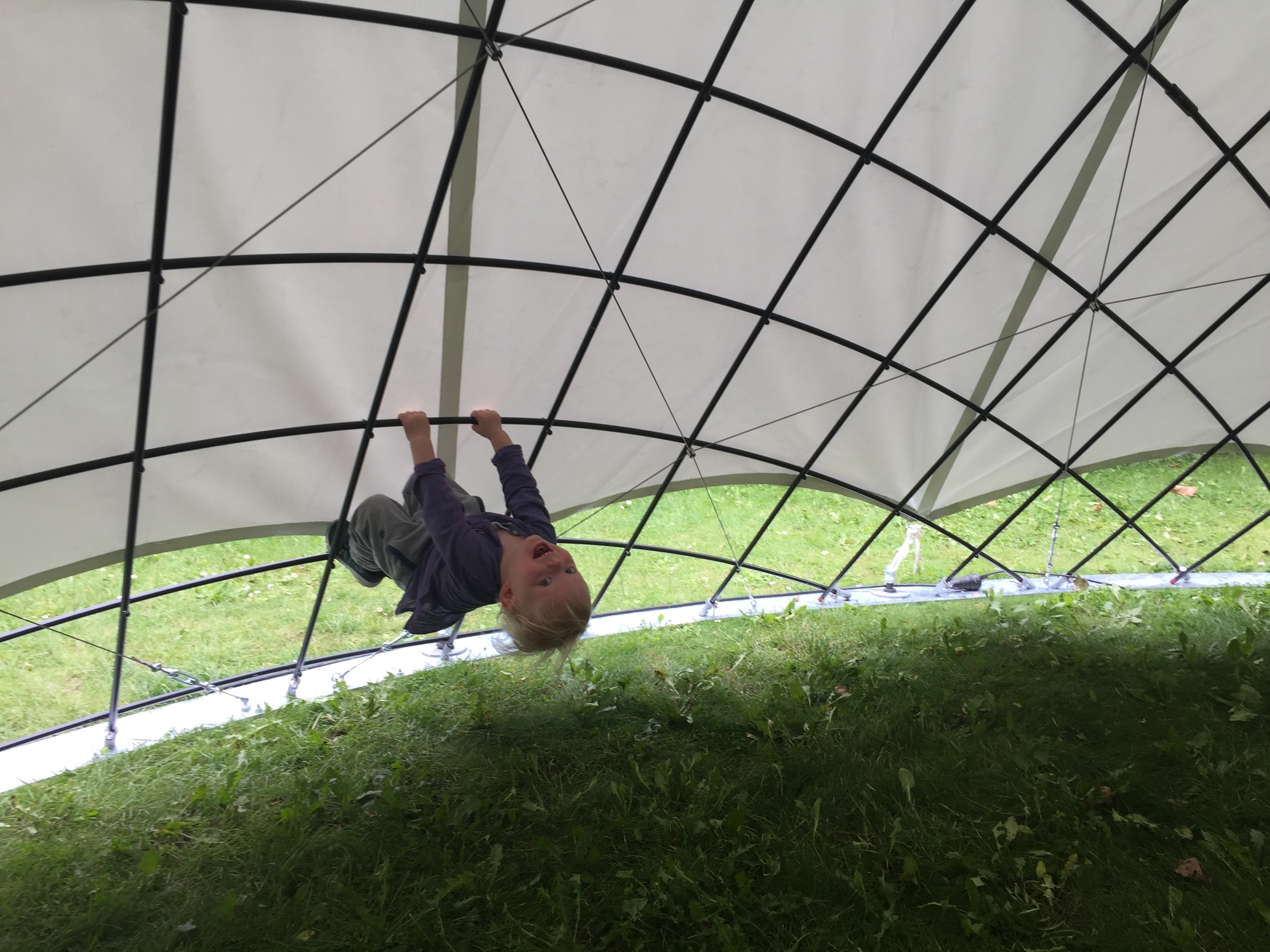 Galería de Pabellón inflable y fácil de construir proporciona refugios ...