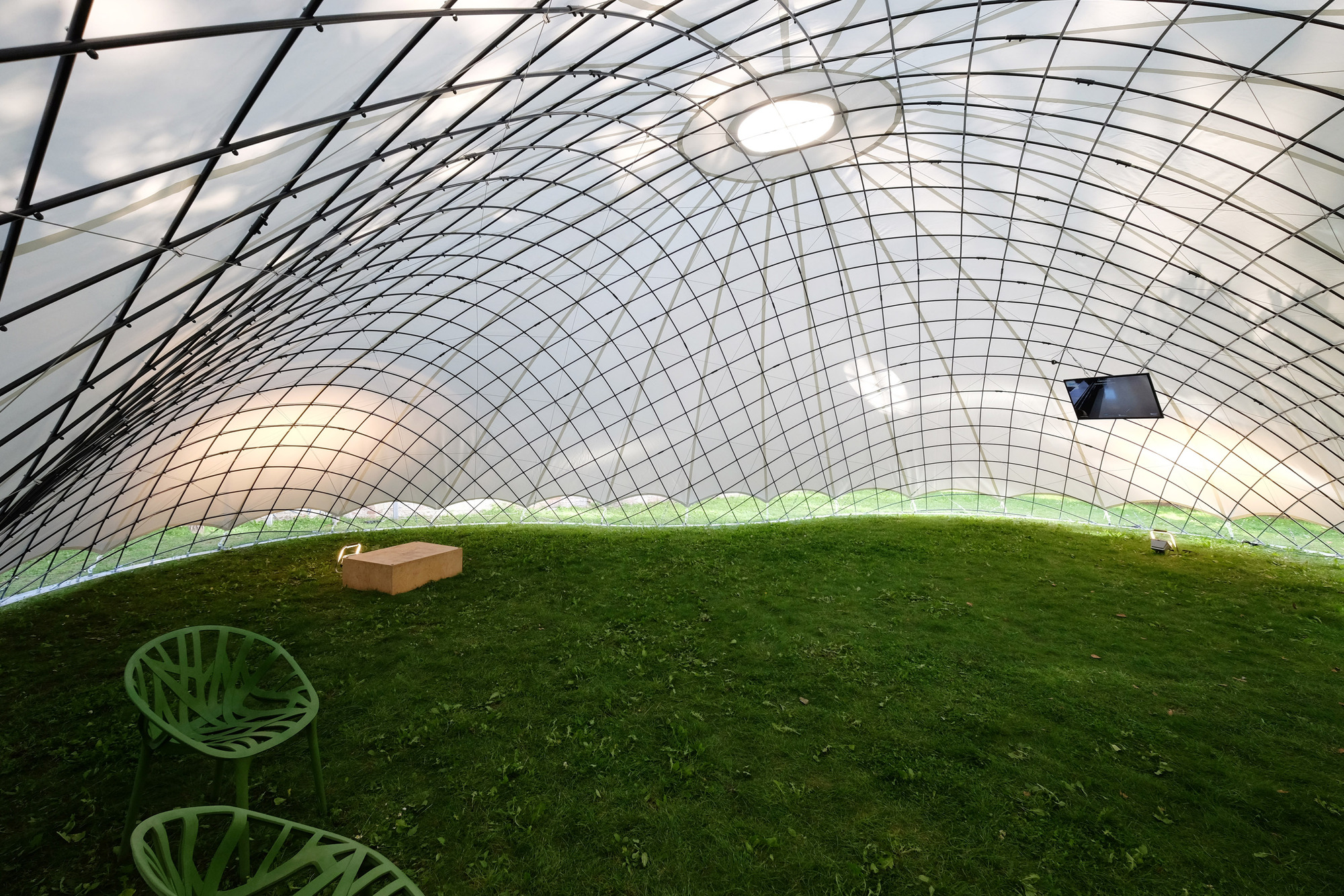 Gallery of Inexpensive, Easy-to-Build Gridshell Pavilion Uses Air ...