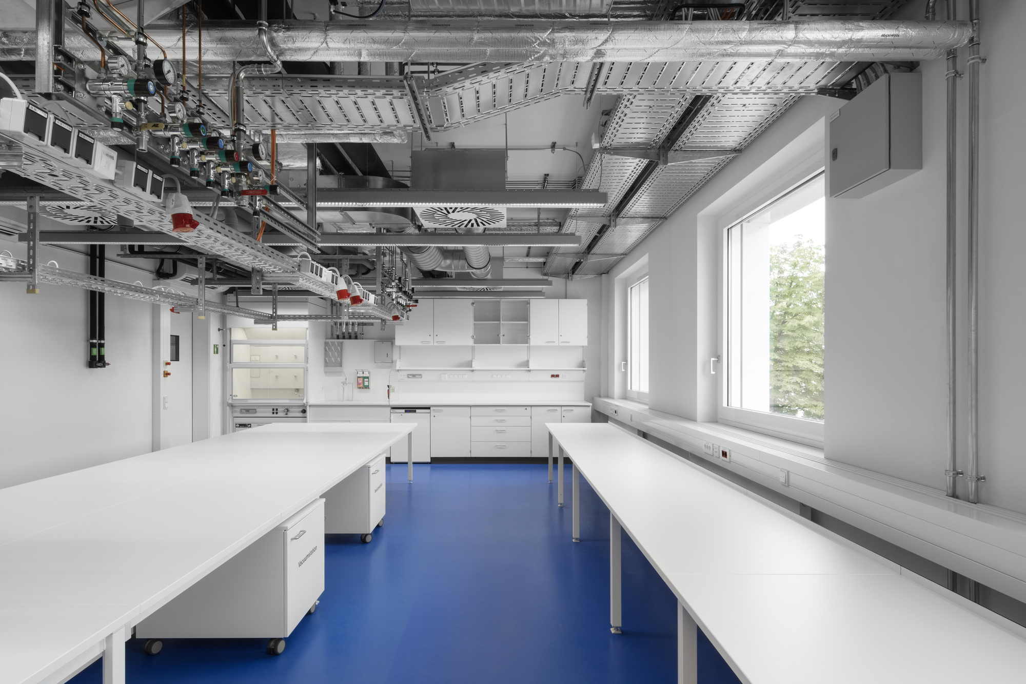 Gallery of TROPOS Laboratory Modules / Schulz und Schulz - 24