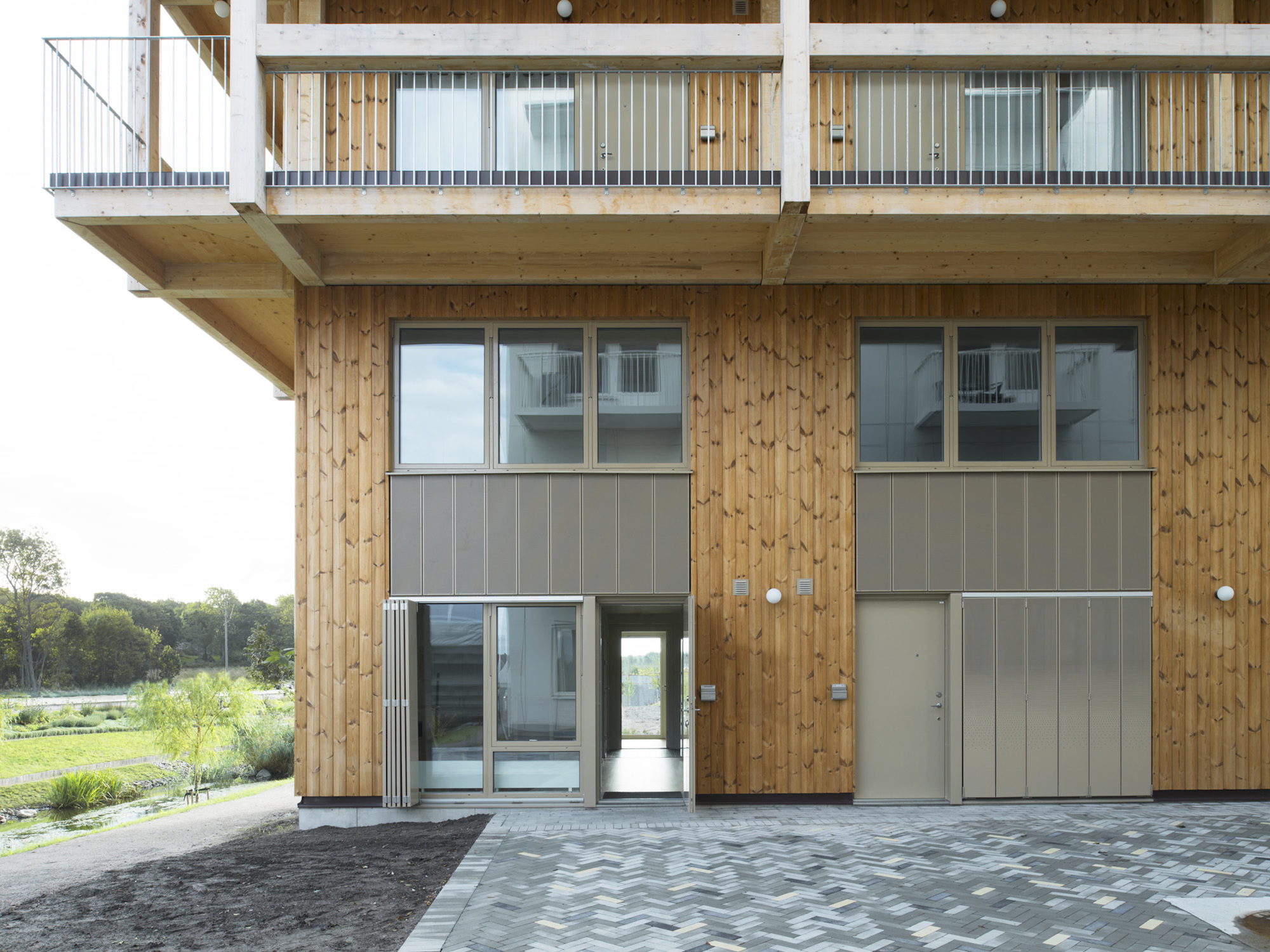 Gallery of The Wooden Box House / Spridd - 6