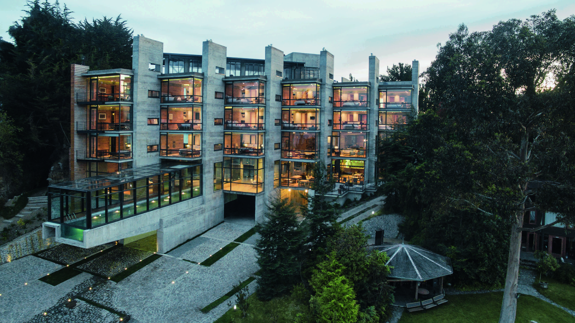 Gallery of AWA Hotel in Puerto Varas / Arquigestion - 9