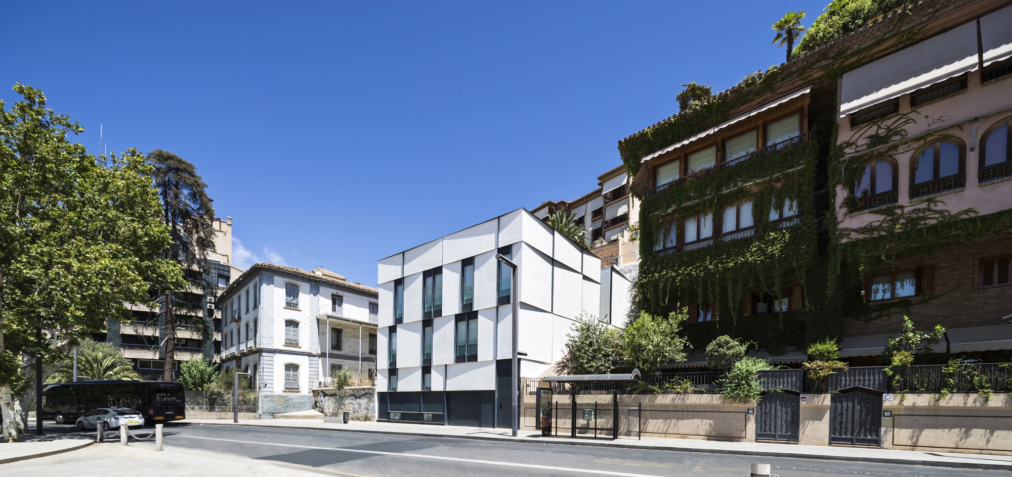 Gallery of Single Family House in Granada / DTR_studio - 11