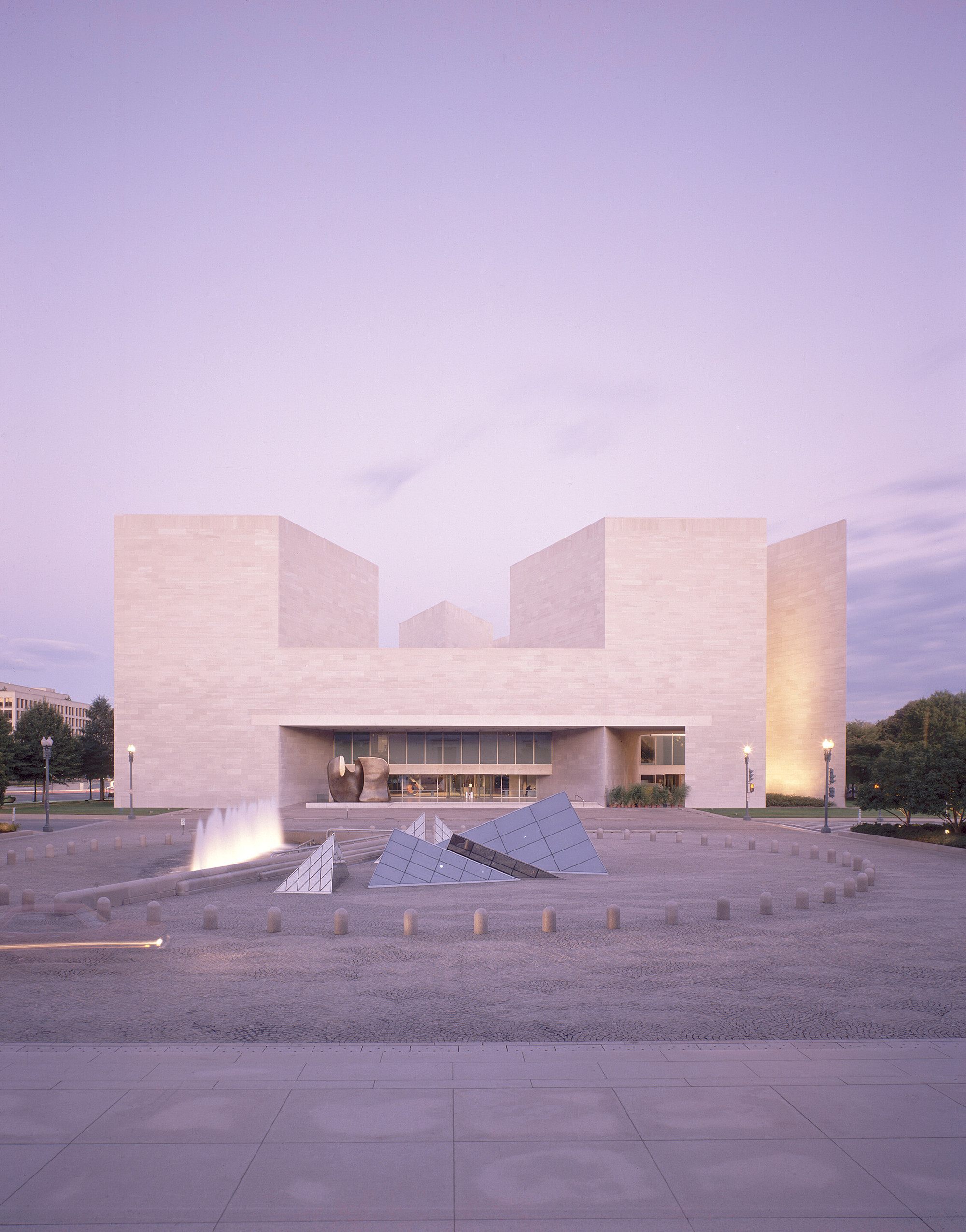 Gallery of The Evolution of Light in IM Pei’s Museums, from Dark ...