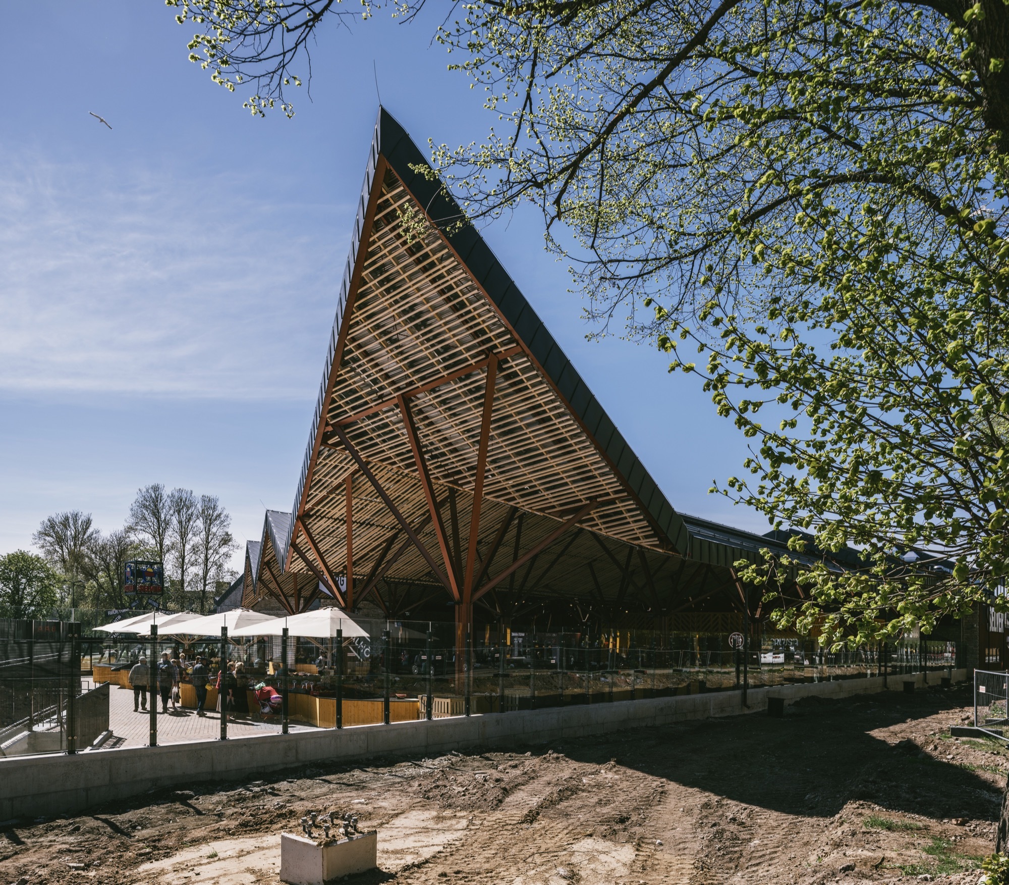 Galería de Mercado Estación Báltica / KOKO architects - 15