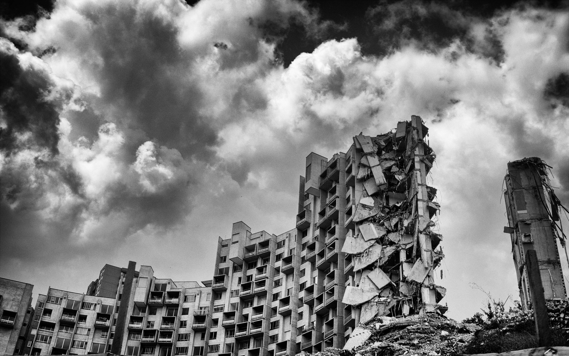 A cuatro años del derrumbe del edificio Space en Colombia, condenan a ...