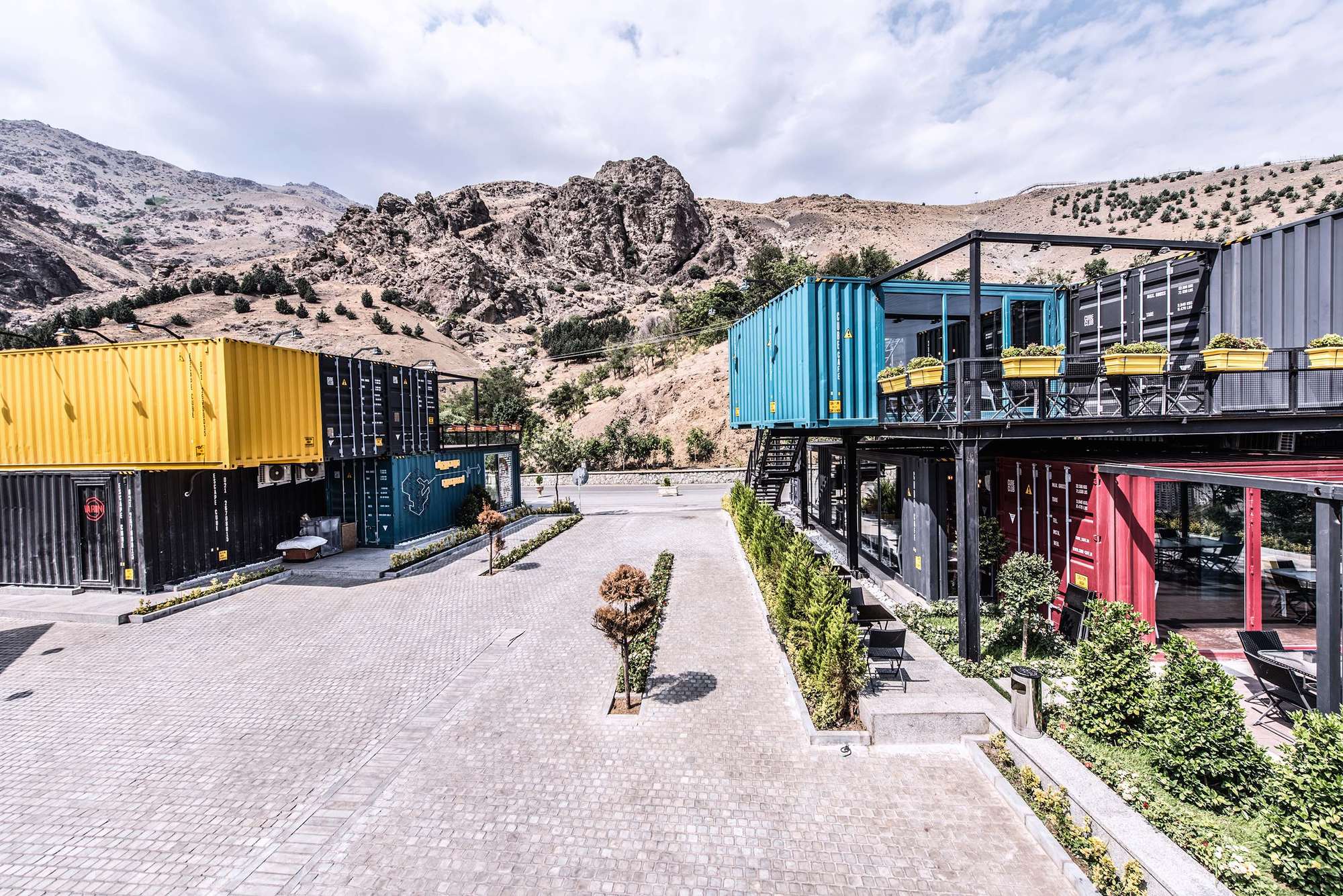 Gallery of Cube Club / On Office - 17