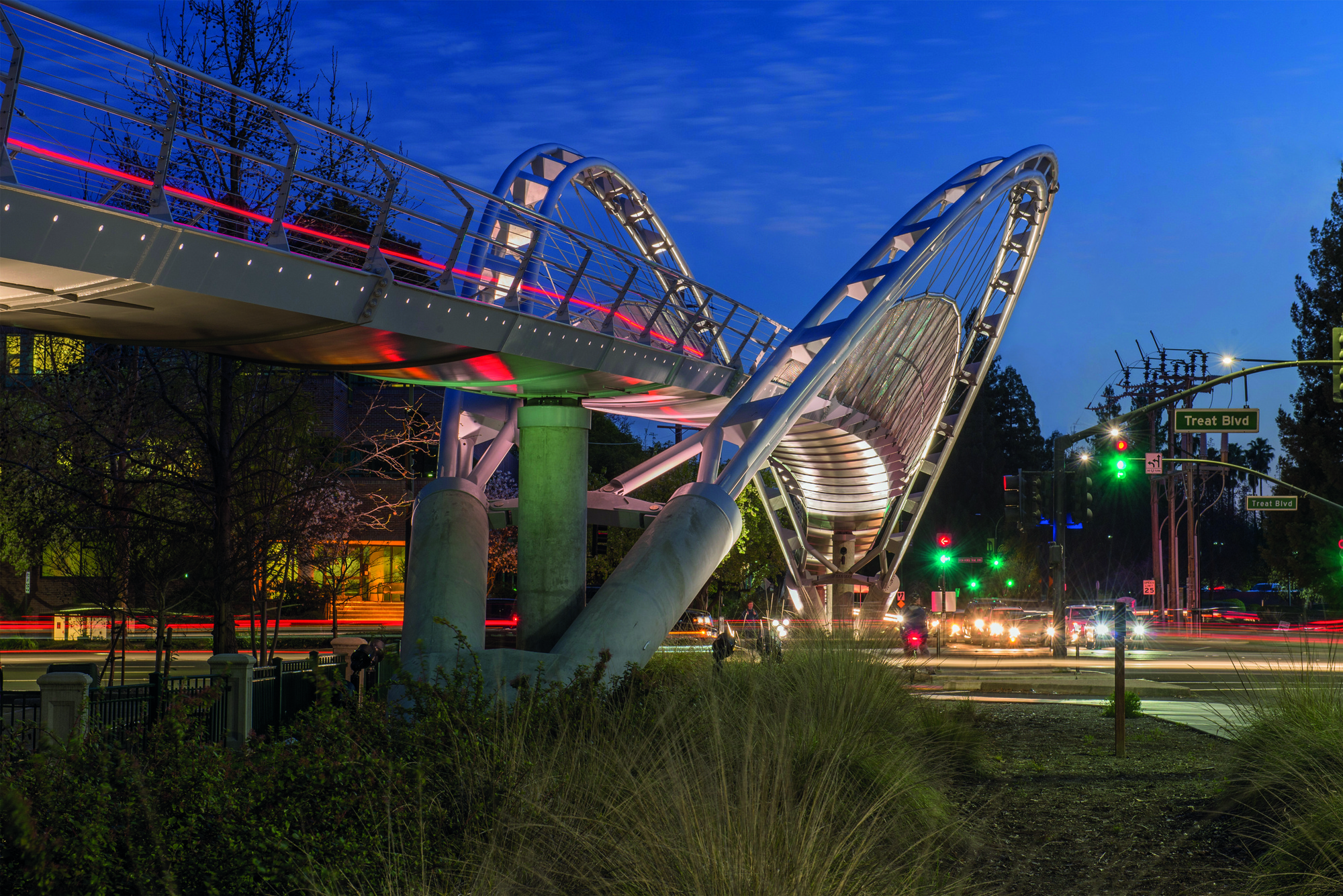Gallery of How Bridges Evolved Into Signifiers of Urban Identity - 12