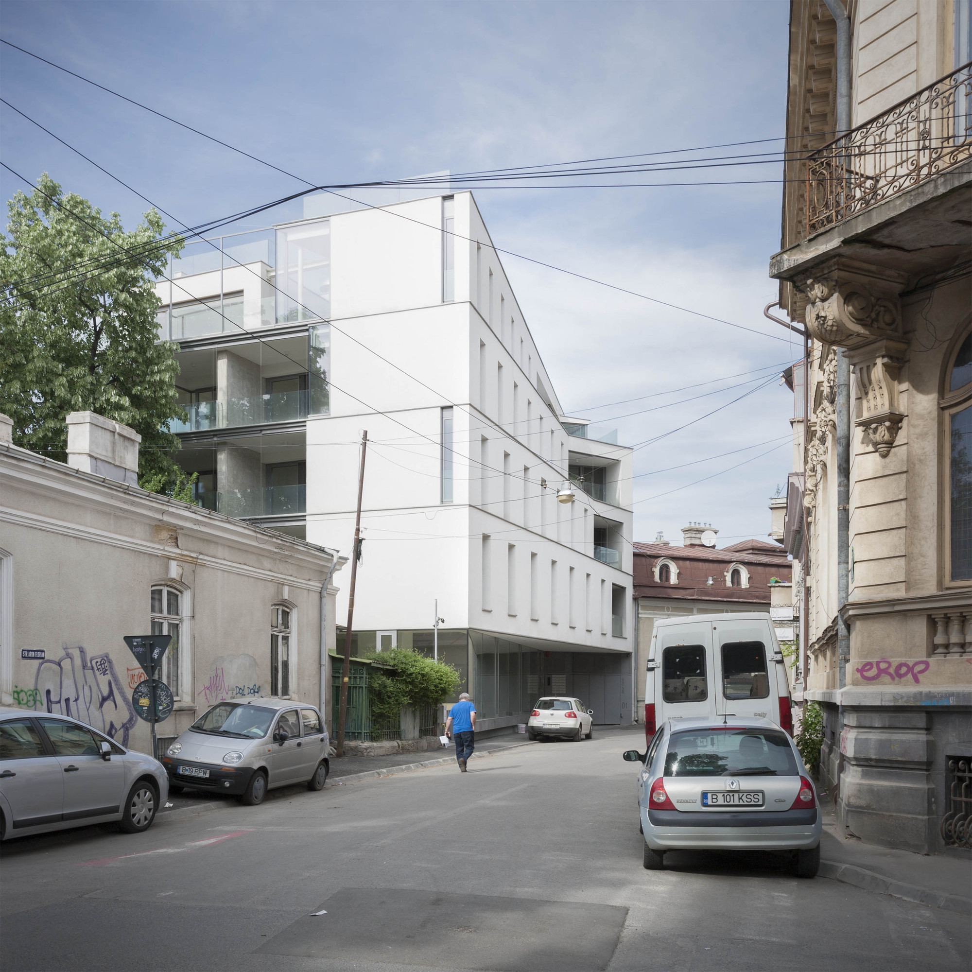 Aaron Florian Housing / ADNBA | ArchDaily