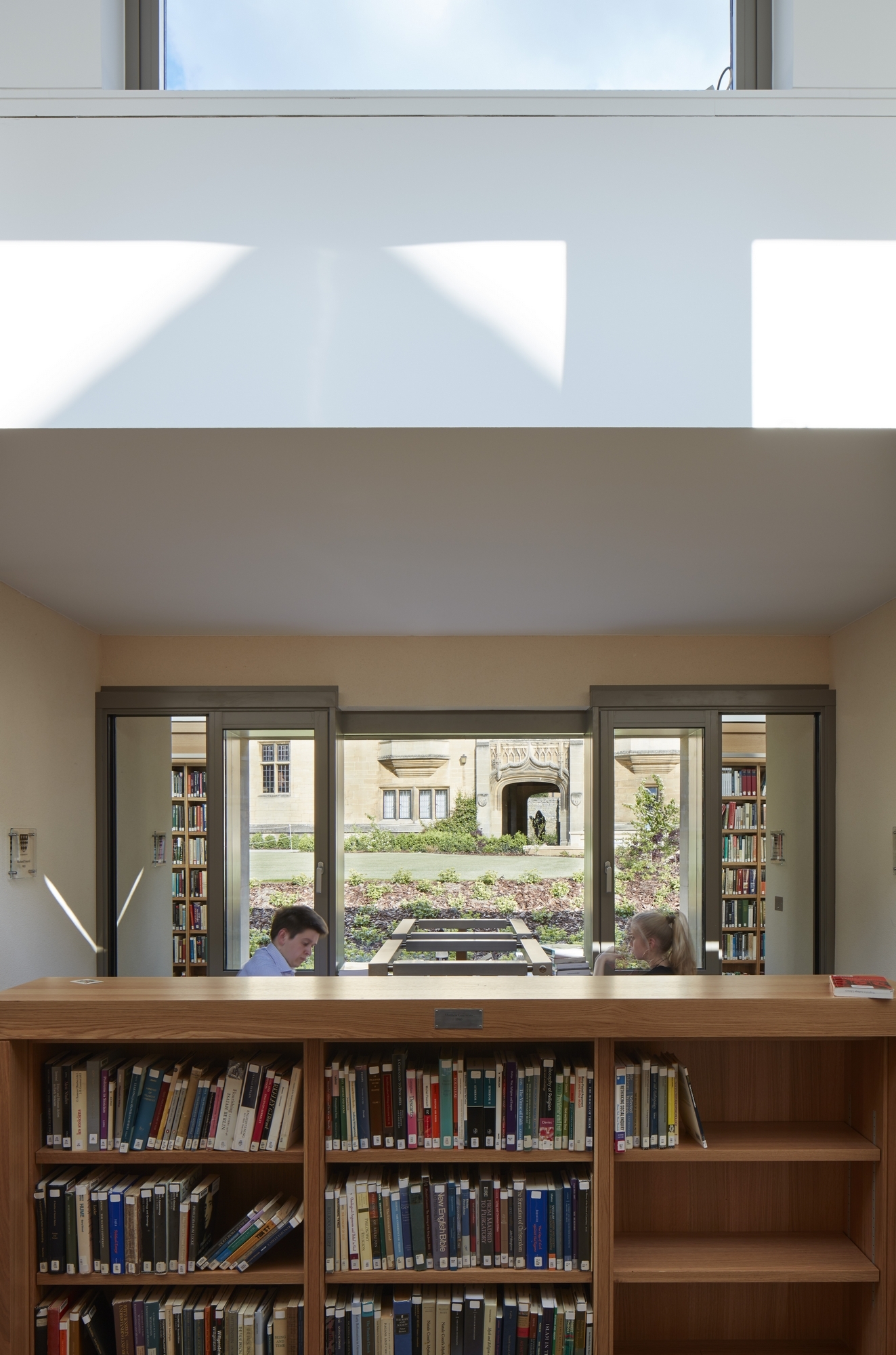 Gallery of Longwall Library - Magdalen College / Wright & Wright ...