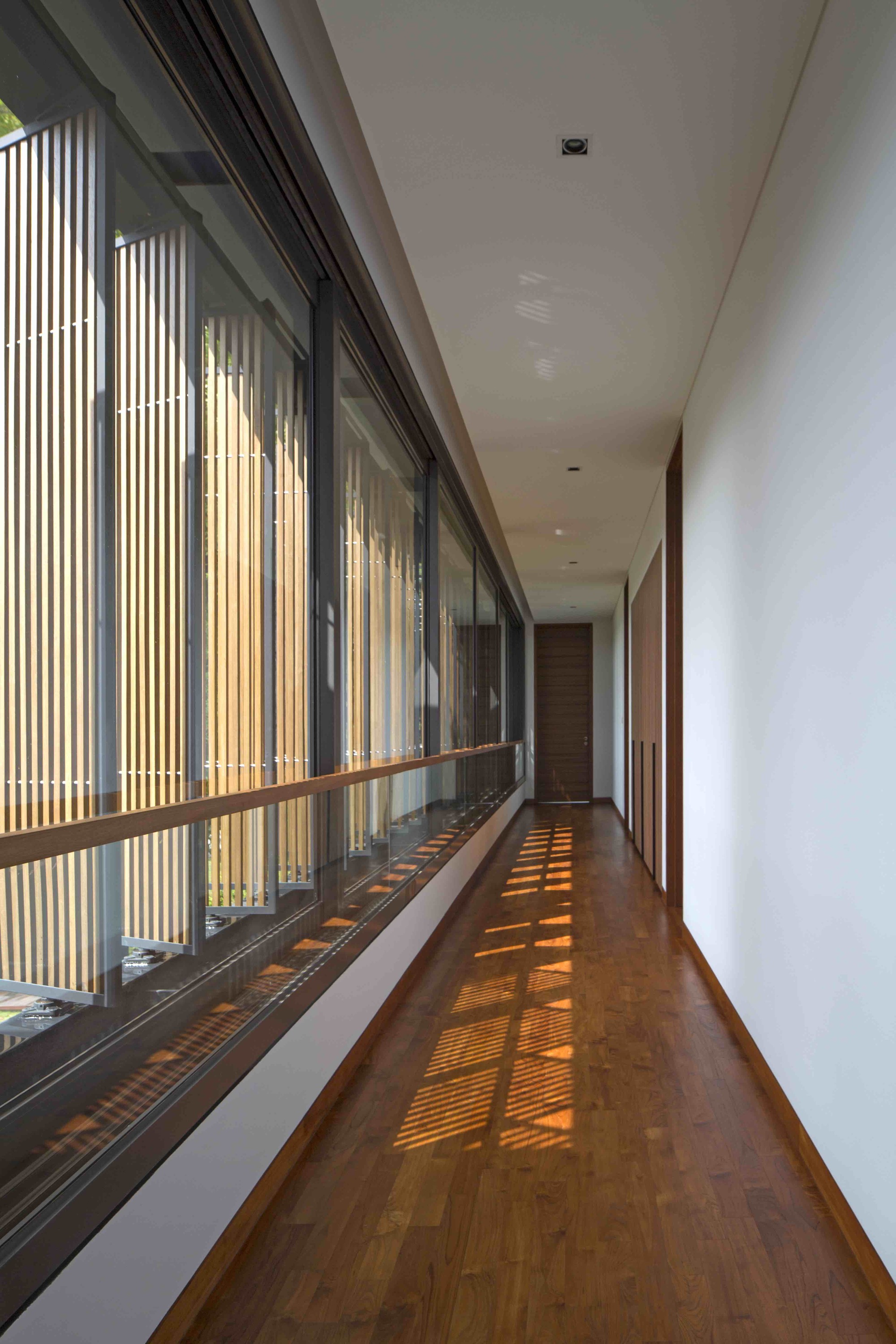 Gallery of See Through House / Wallflower Architecture + Design - 4