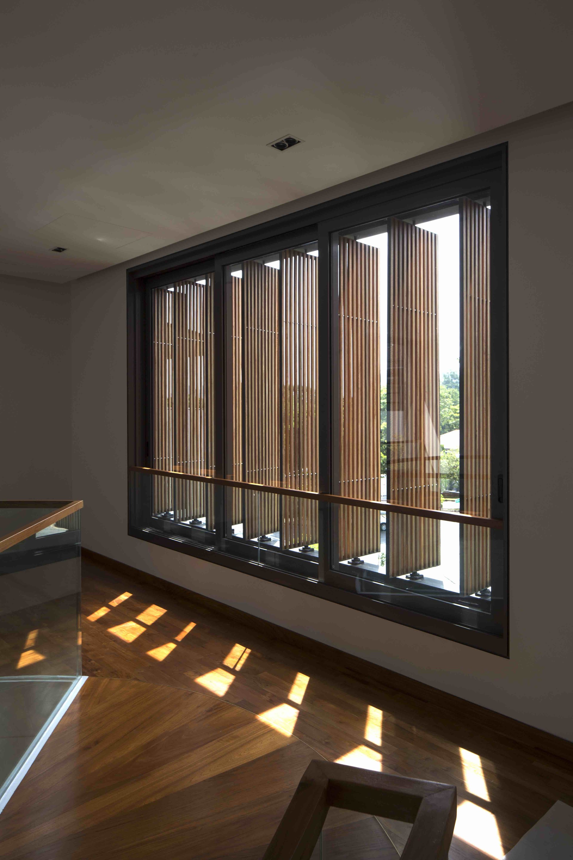 Gallery of See Through House / Wallflower Architecture + Design - 20