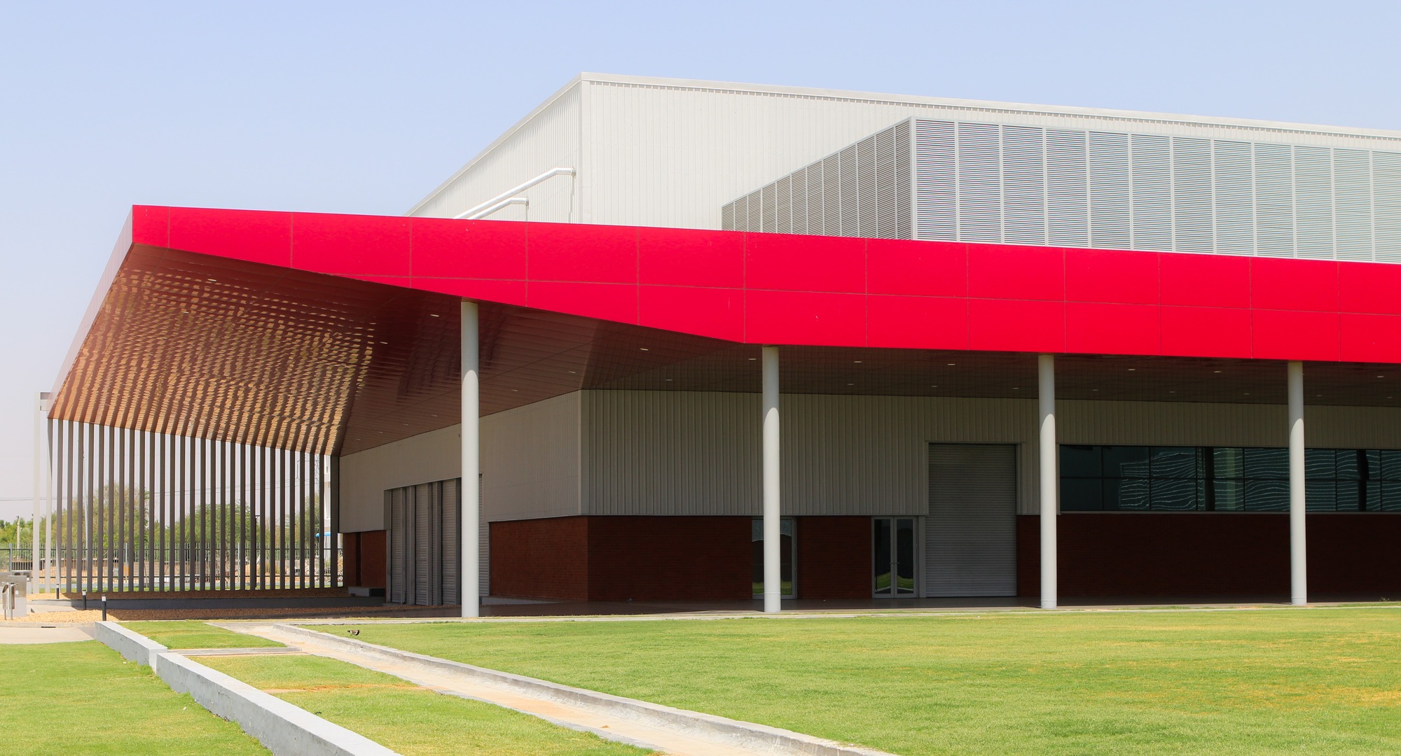 Galeria de Fábrica Perto Índia / Santini e Rocha Arquitetos + CP ...