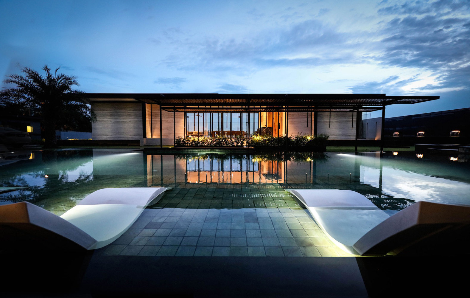 Gallery of 15 Incredible Photos of Architecture at Nighttime: The Best ...