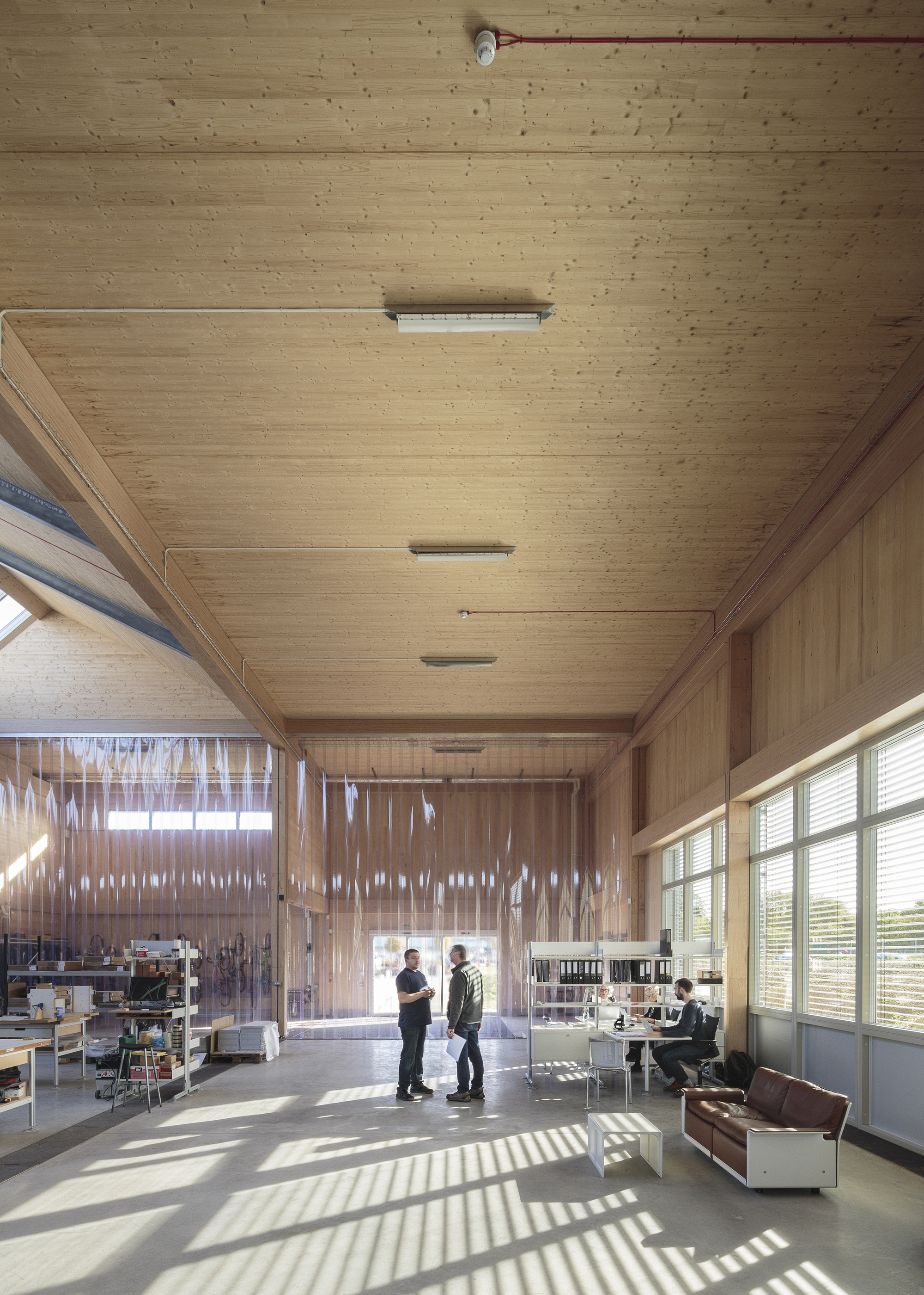 Gallery of Vitsœ HQ and production building / Vitsœ and Martin Francis - 5