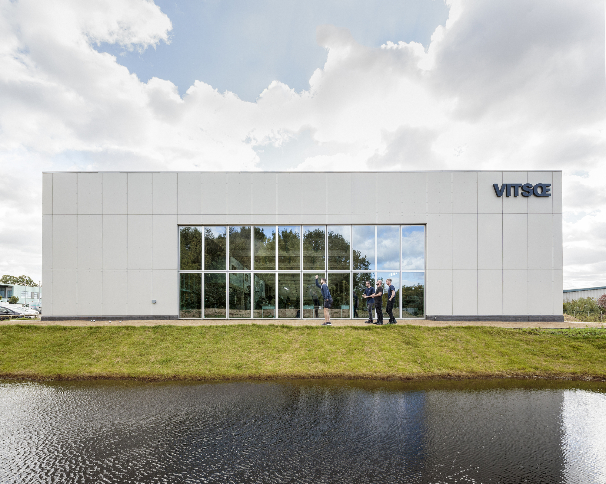 Gallery of Vitsœ HQ and production building / Vitsœ and Martin Francis - 2