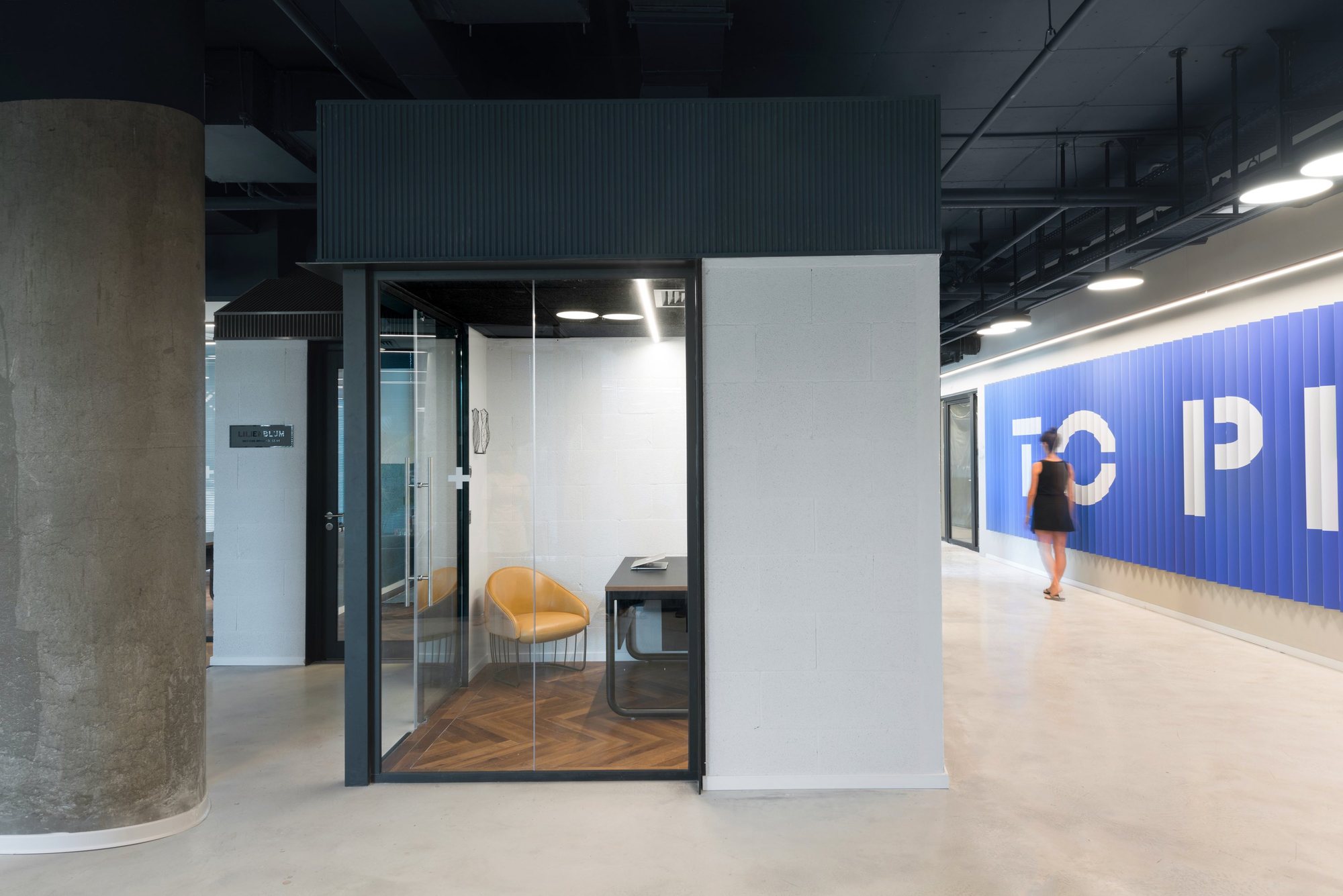 Gallery of IronSource / RUST architects - 25