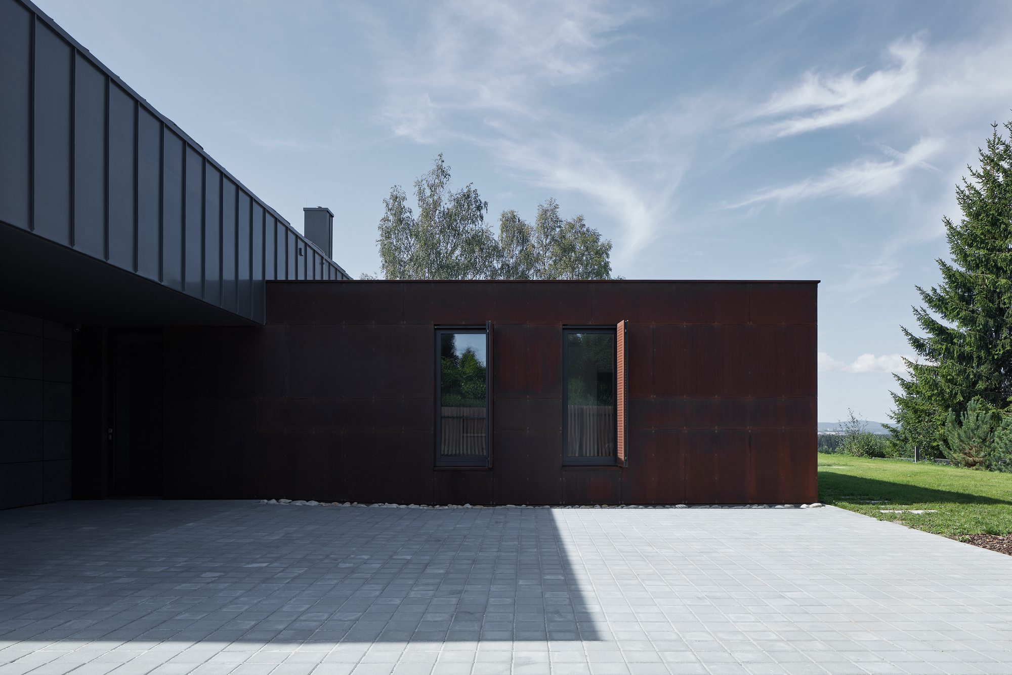 Gallery of ENGEL House / CMC architects - 26